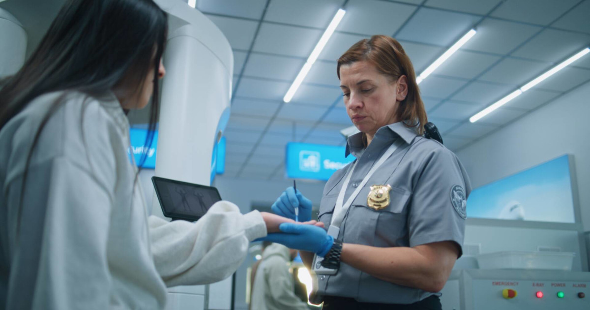 TSA union leader warns Americans about new security risks - TheStreet