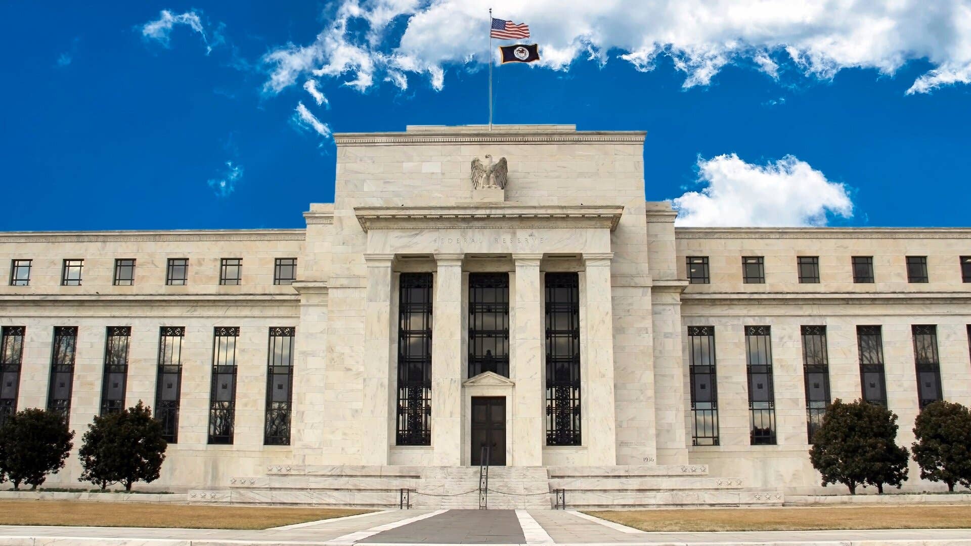 Ex-Fed official faced ethics probe on illegal stock trades - TheStreet