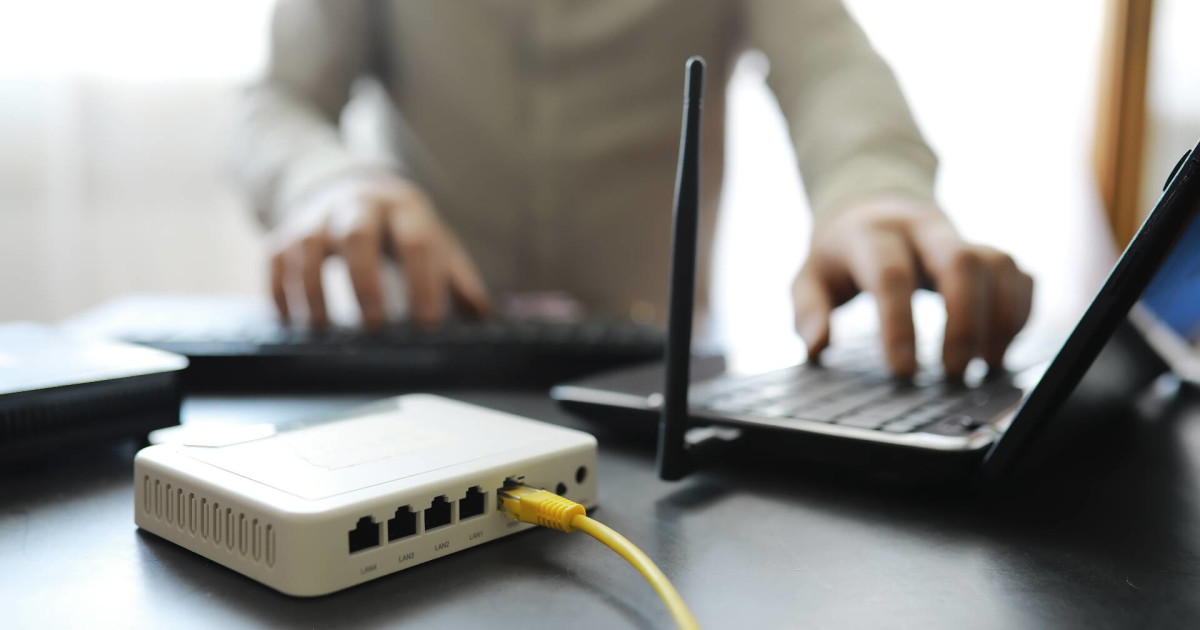 29-year-old internet provider plans to cut ties with customers - TheStreet