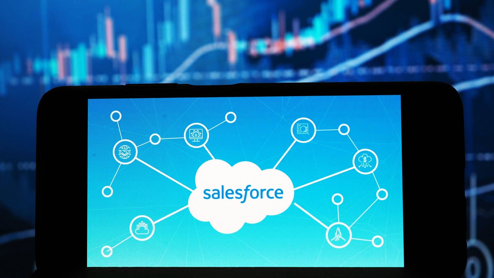 Salesforce quietly raised its dividend to pacify activist funds | CRM ...