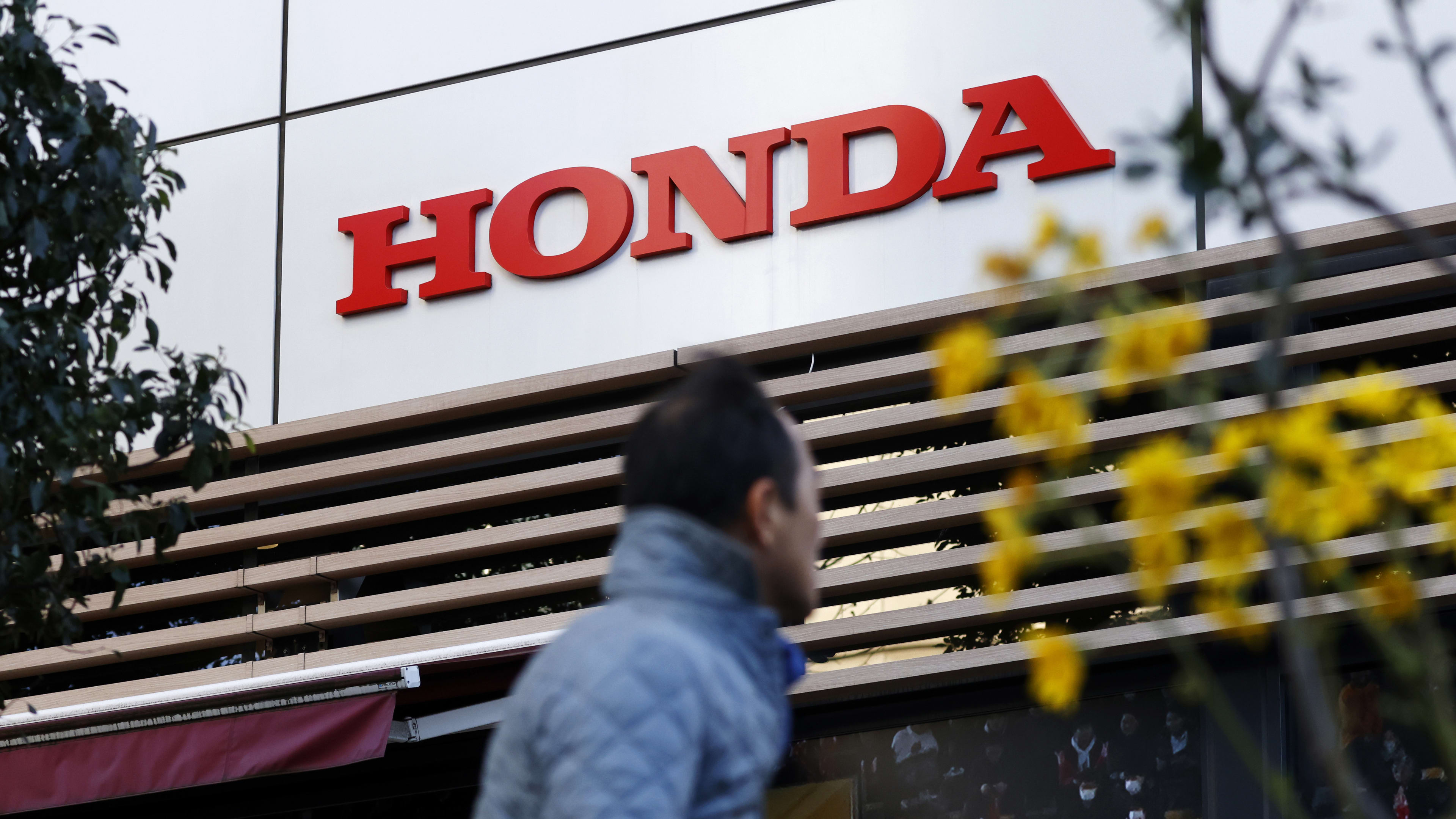 Walmart, Target, Aldi, other retailers face massive cheese recall - TheStreet