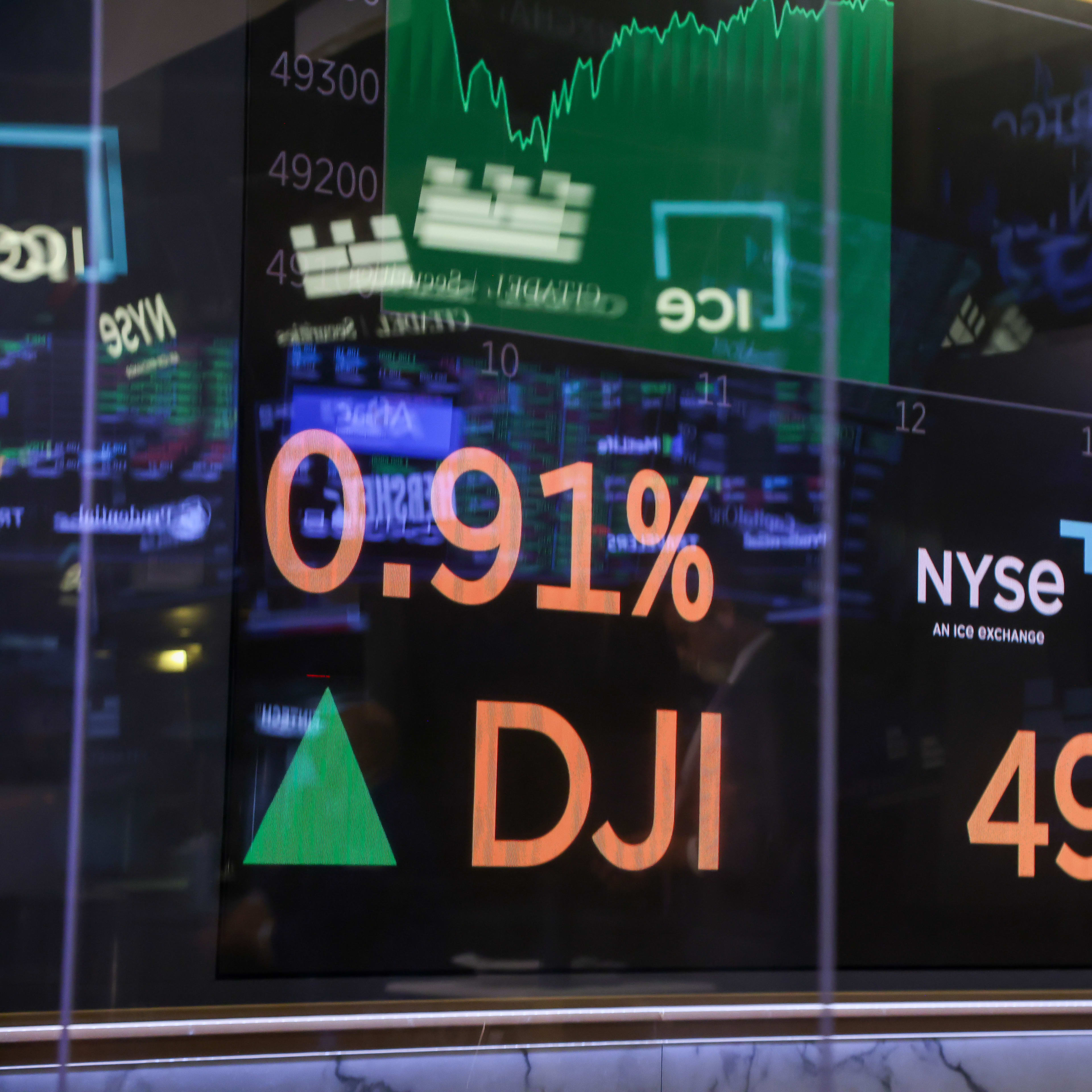 Anderson Cooper's net worth: What he makes & how much he’s inherited - TheStreet