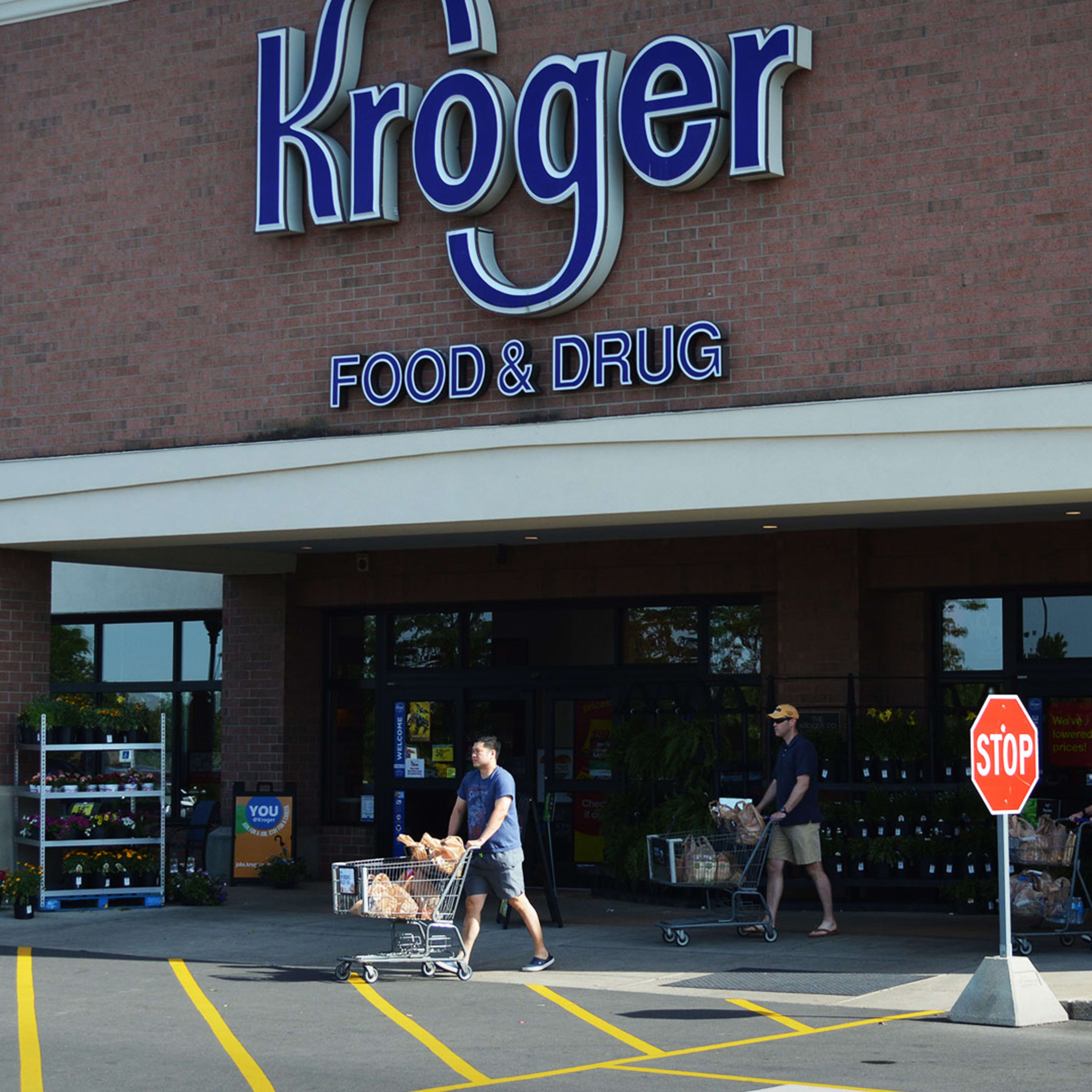 Walmart dominates online shopping with game-changing new tools - TheStreet