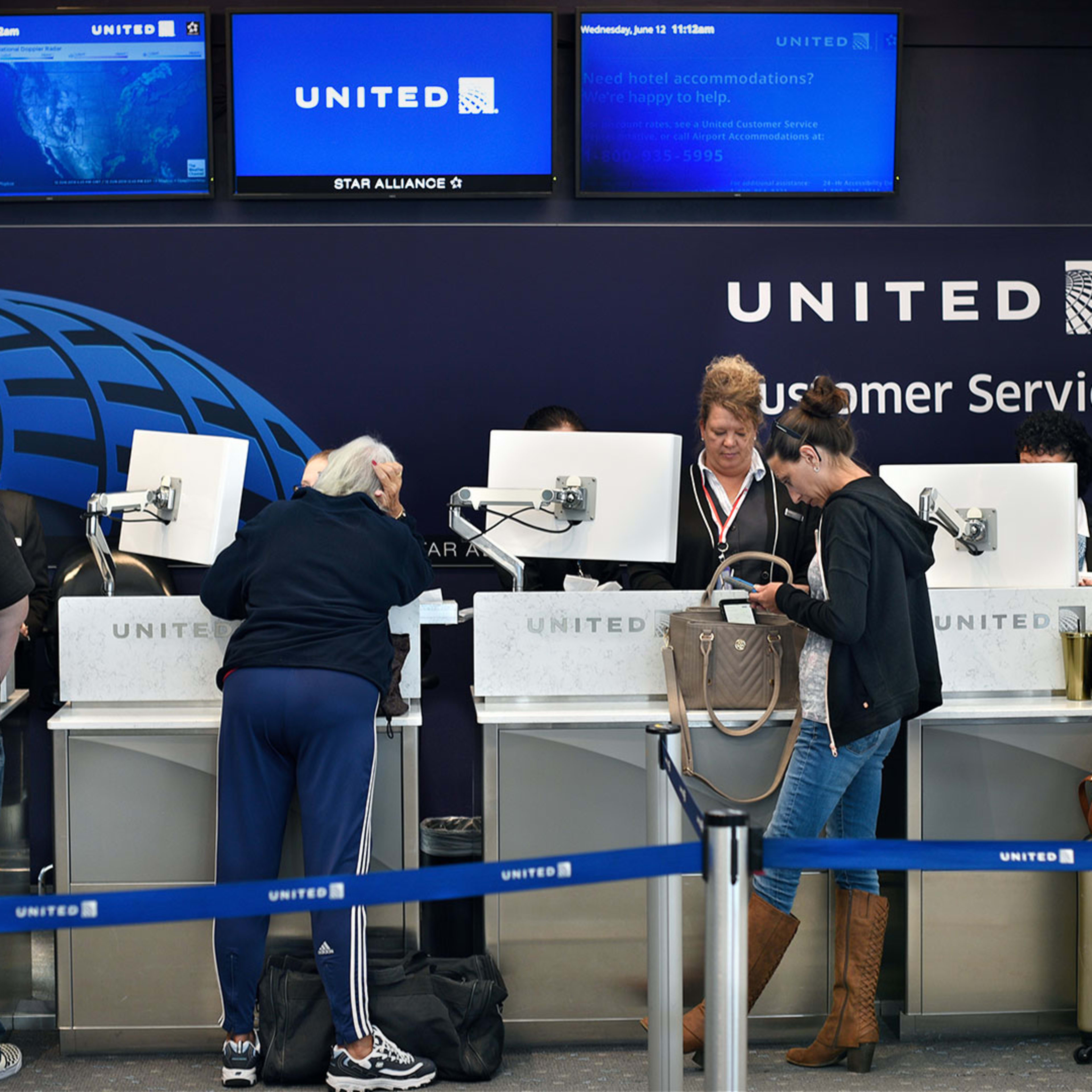 JetBlue Airlines cancels flights to major US tourist destination - TheStreet