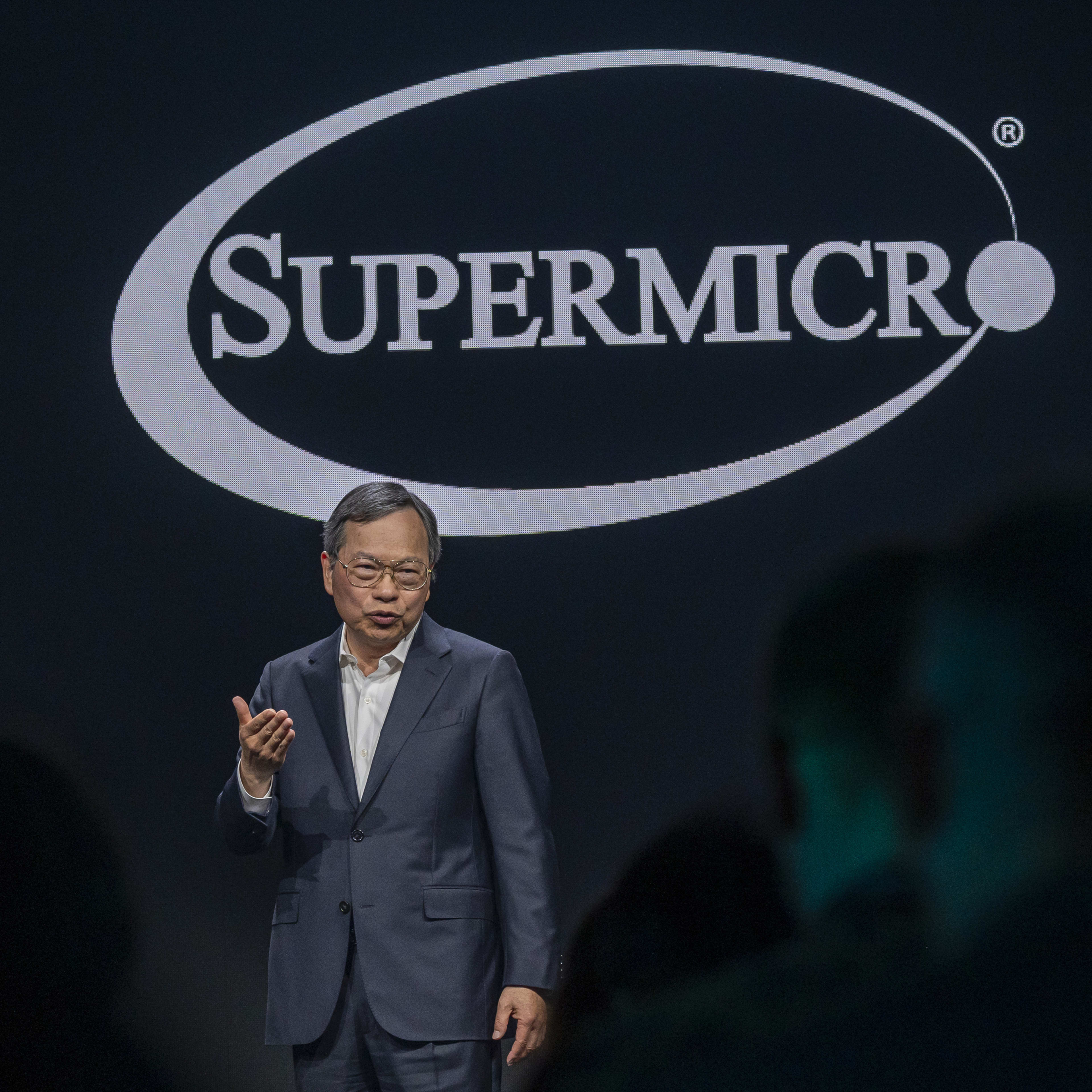 Veteran analyst unveils eye-popping forecast on Supermicro stock ...