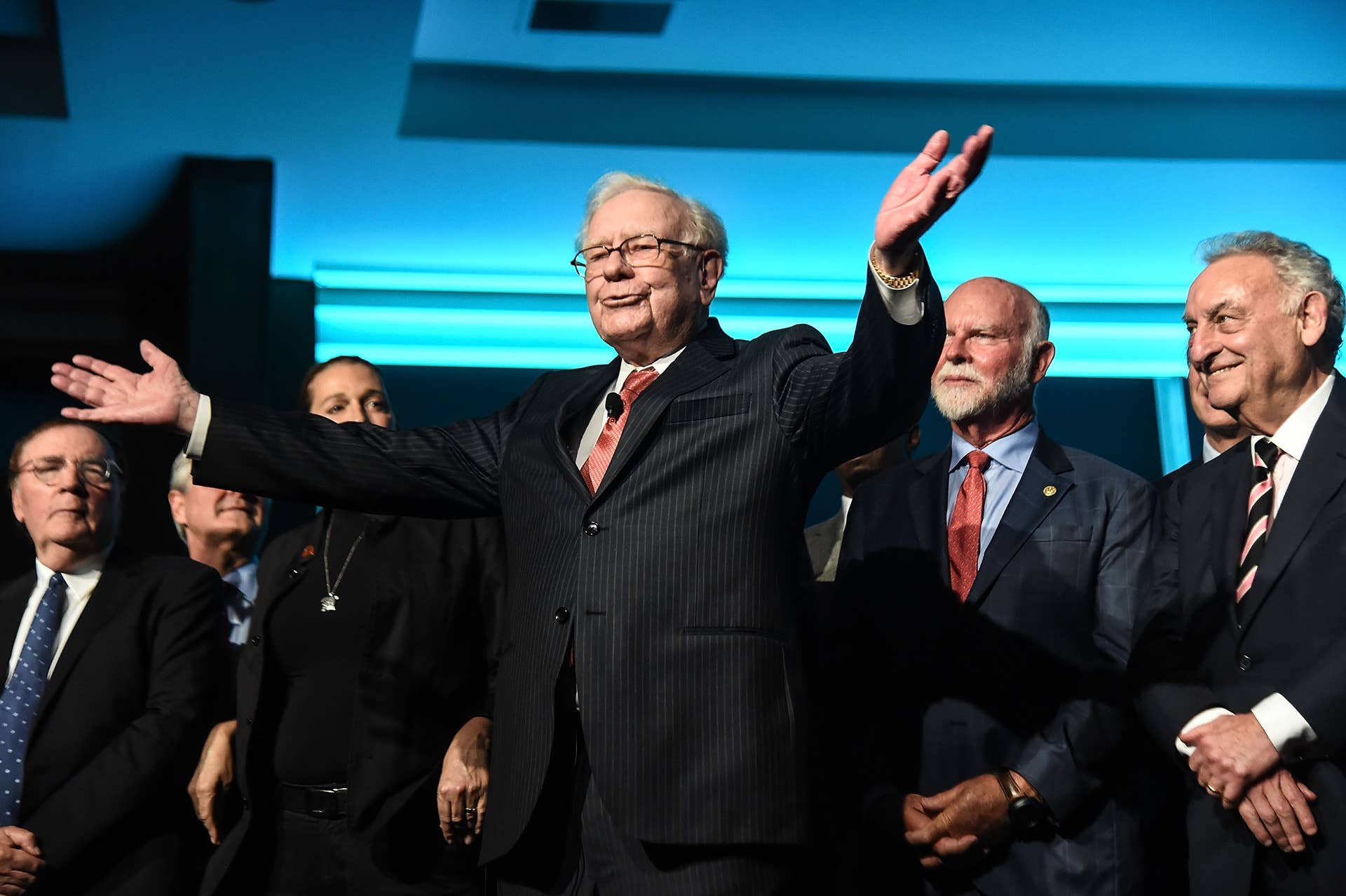 Warren Buffett sends strong message on stock market drop - TheStreet