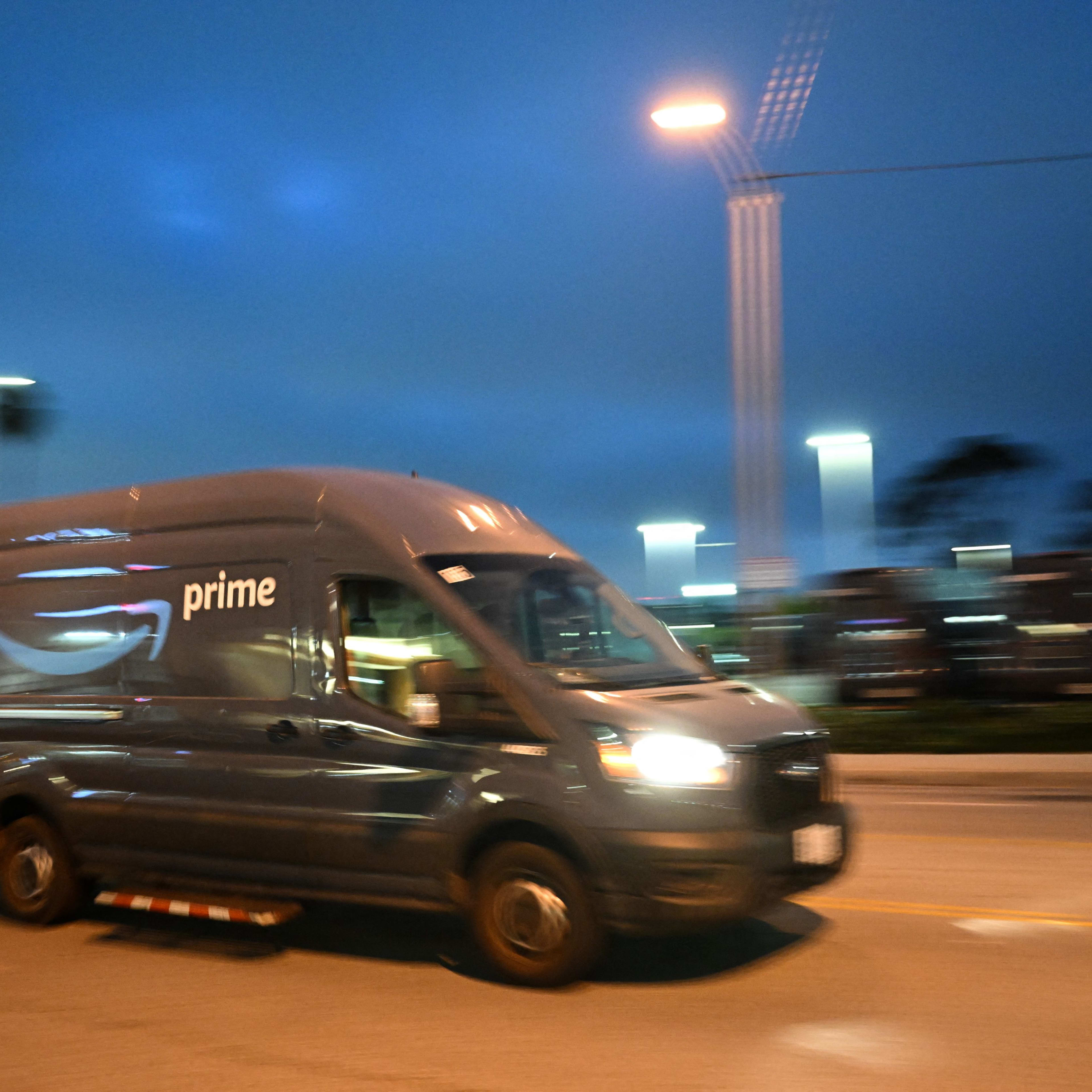 FedEx delivery driver salary: How much do couriers make? - TheStreet