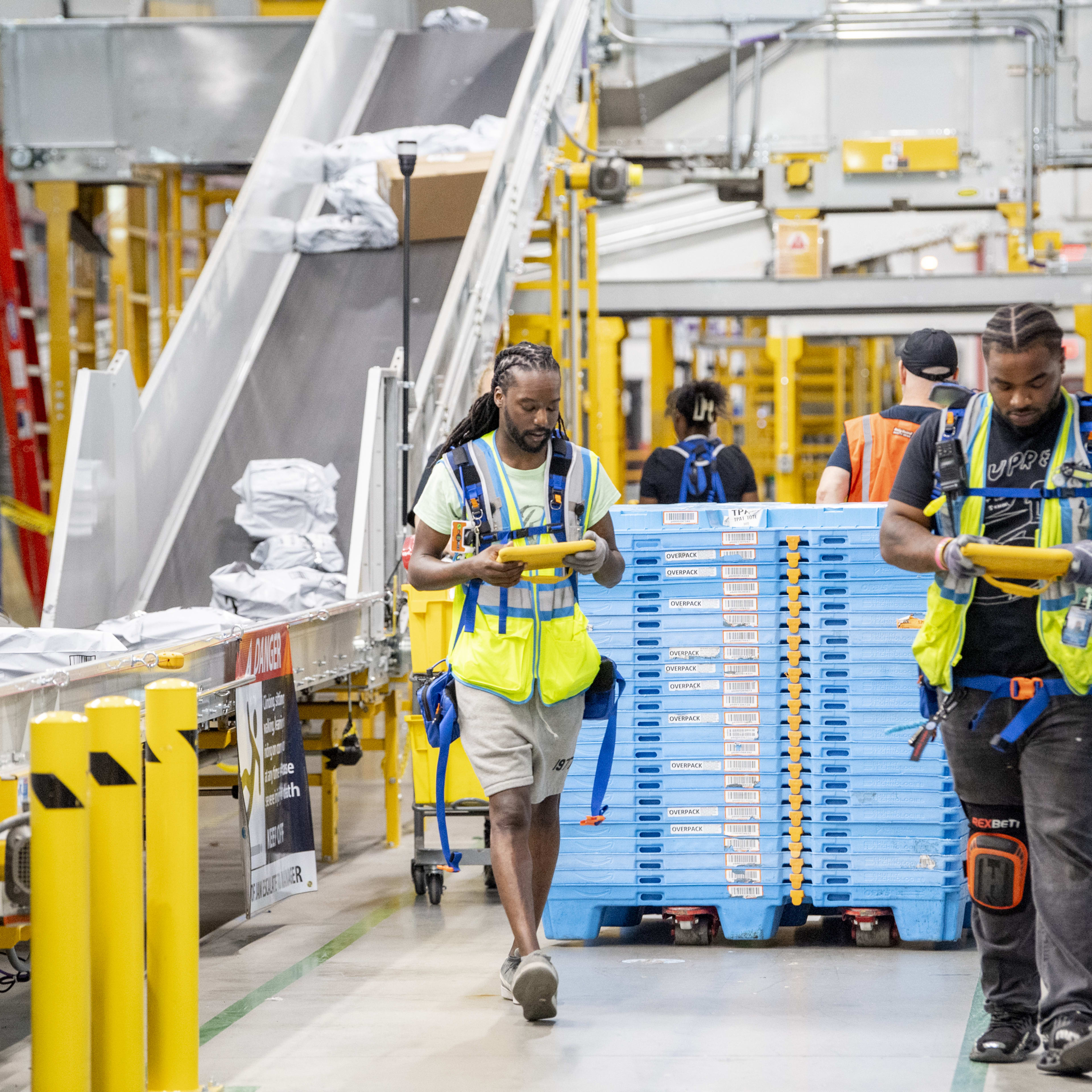 Amazon customer service jobs: What they pay, how to get one and more ...