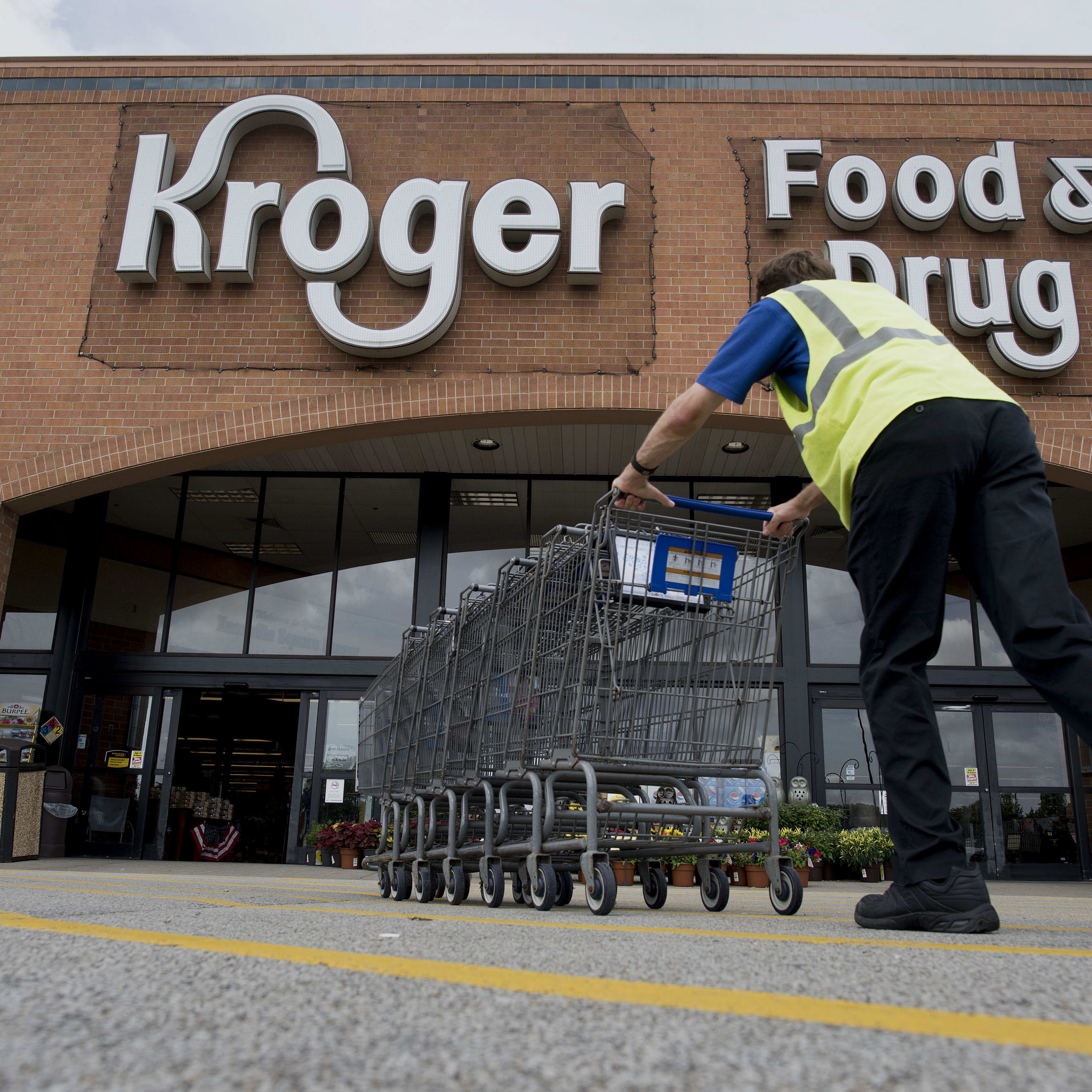 How much does Costco pay? From cashier to forklifter to CEO - TheStreet