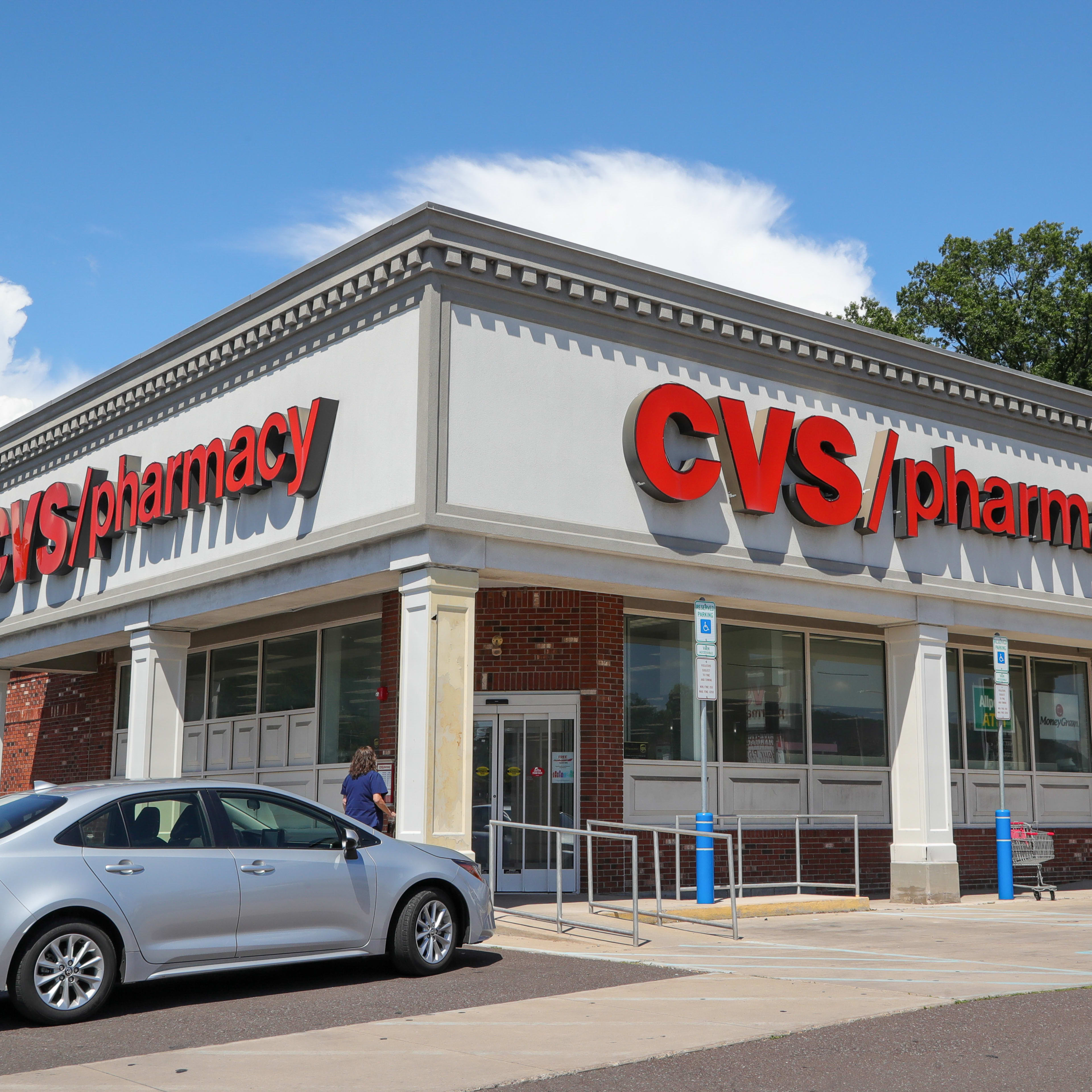 Microsoft exec sends stern warning to staff about return to office ...