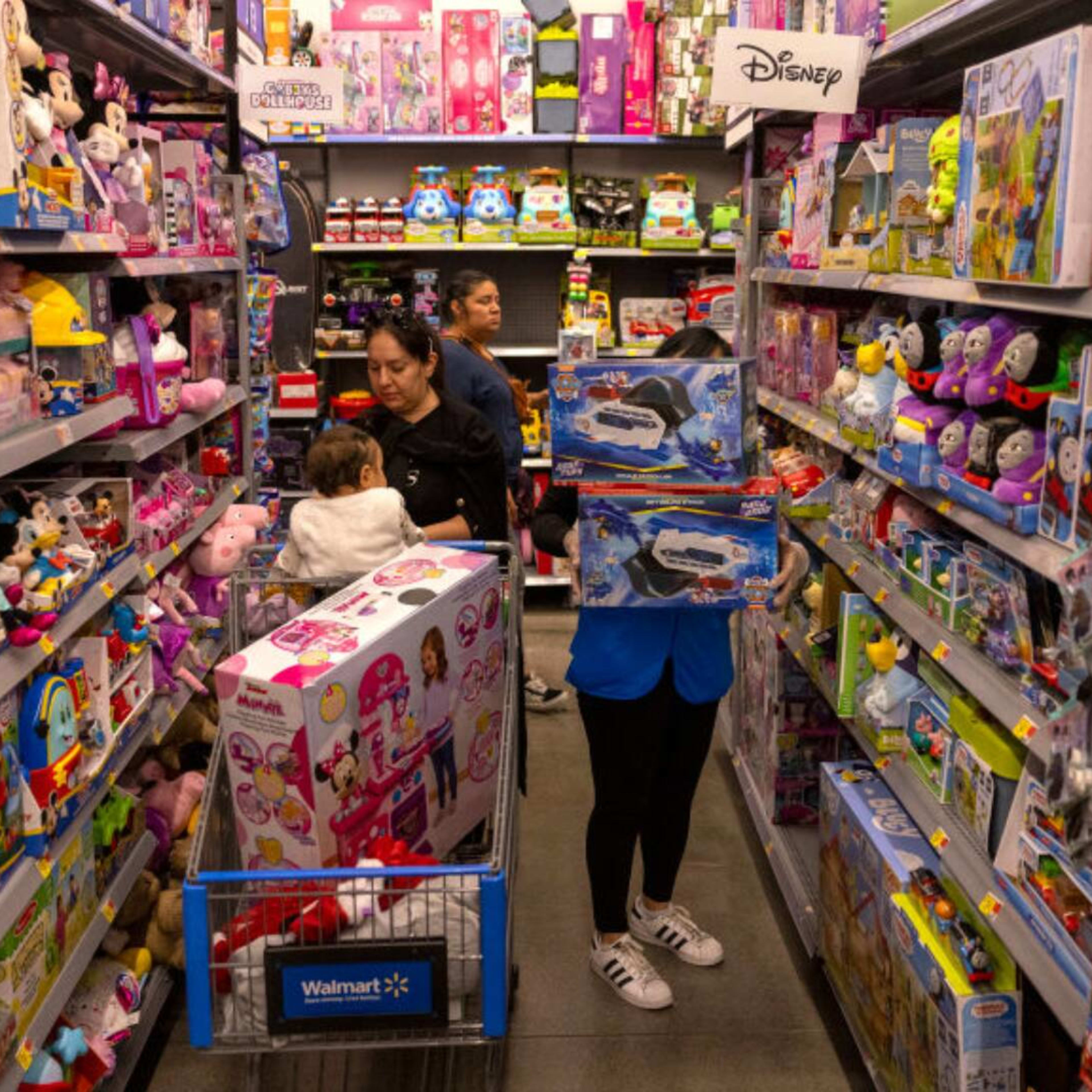 Popular footwear chain closes most stores, no bankruptcy - TheStreet