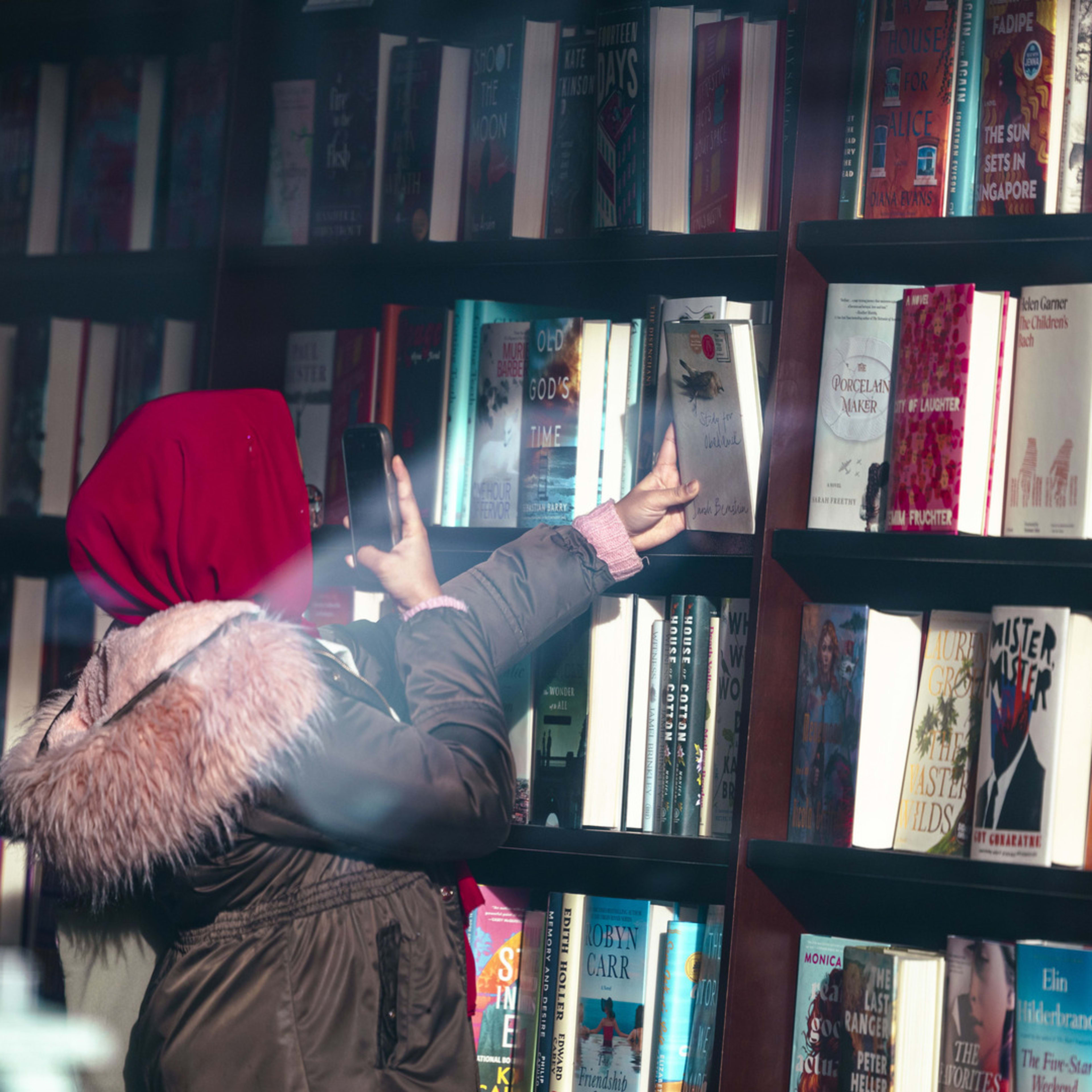 Analyst resets S&P 500 forecast for rest of 2025 - TheStreet