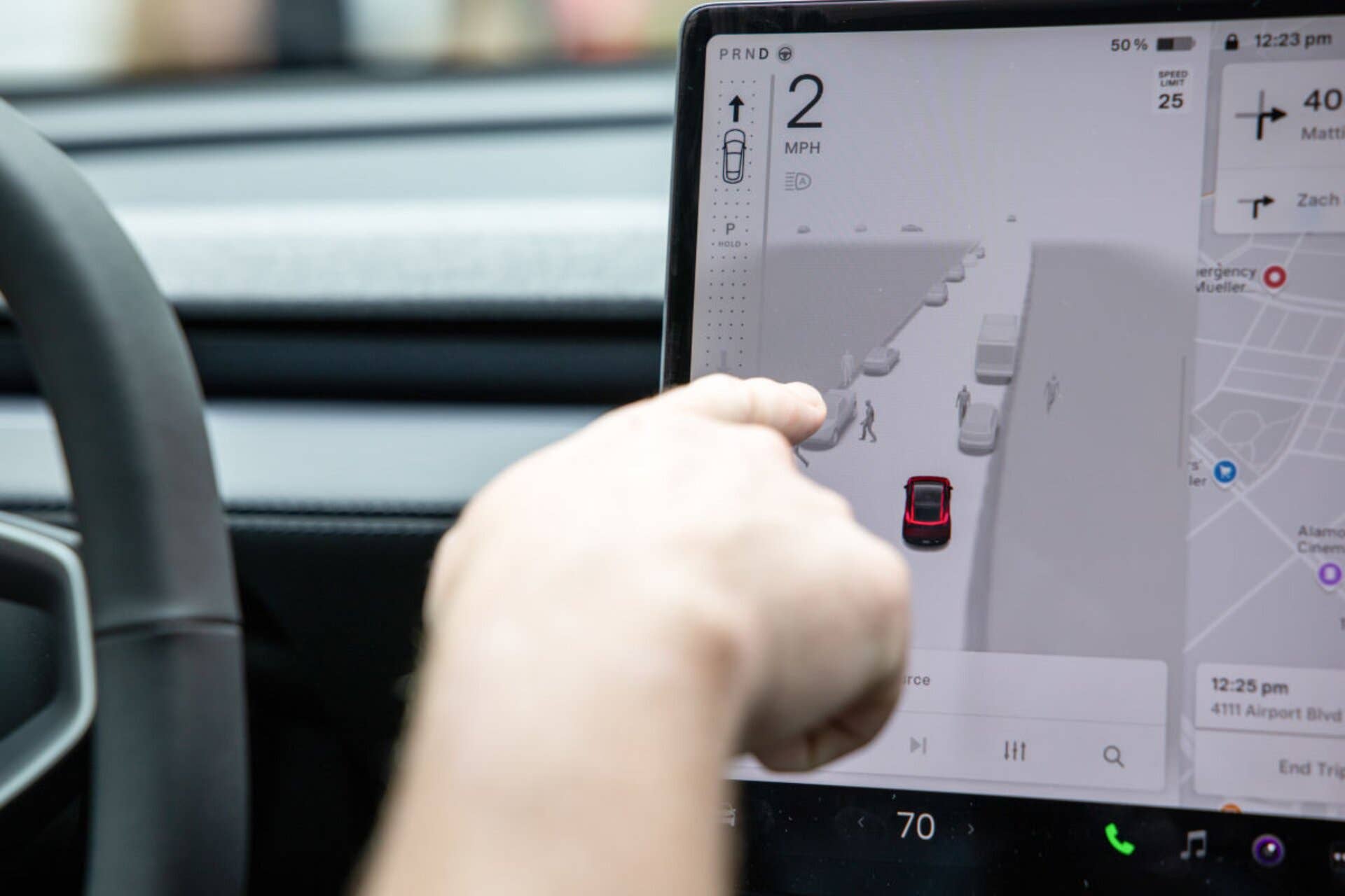 Tesla Robotaxi pulls ahead of Waymo in San Francisco - TheStreet