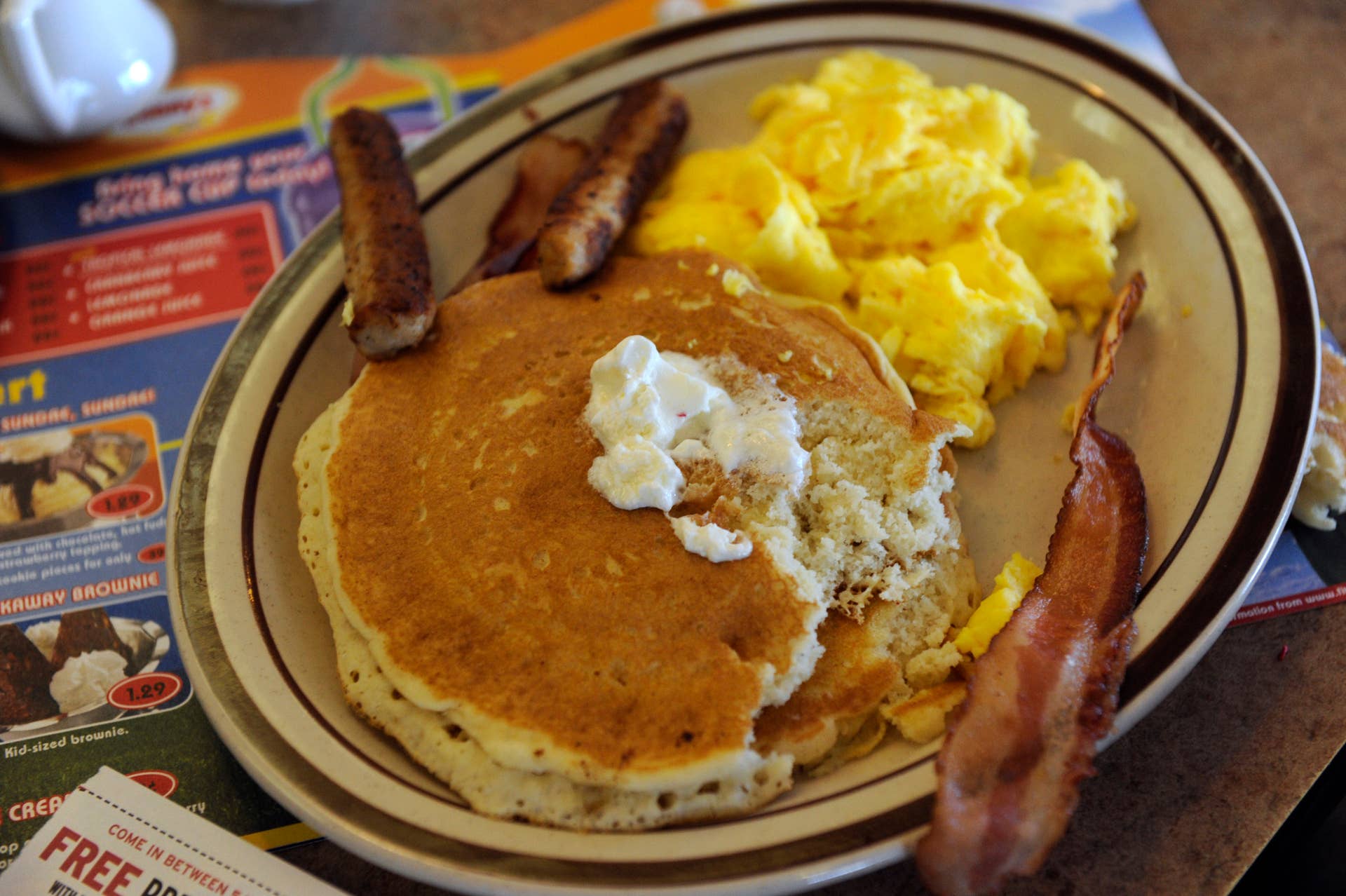 Popular breakfast chain struggles to stay on the menu amid closures ...
