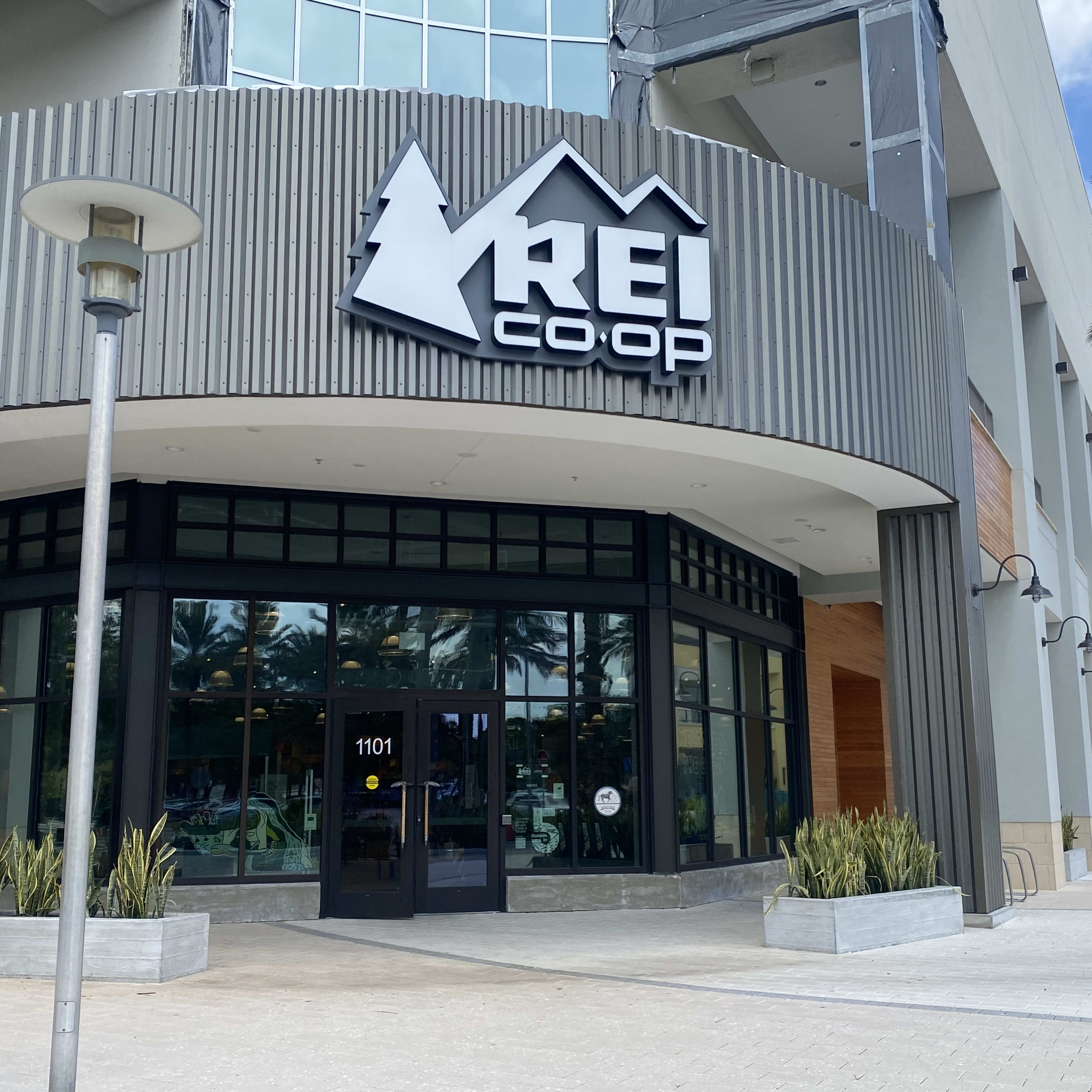 Spectrum suffers major loss as customers pull the plug on service ...