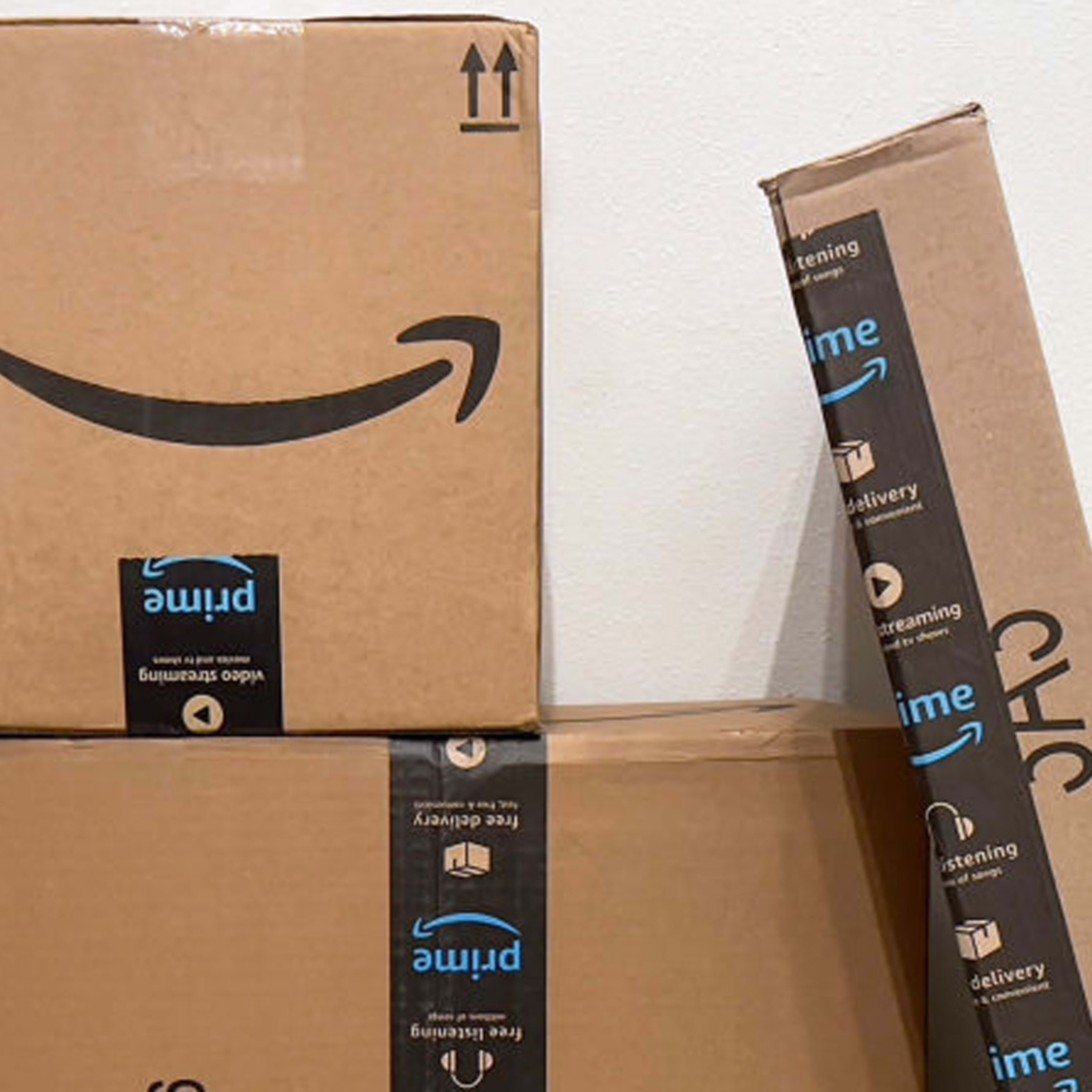 Walmart is selling a $40 pack of smart light bulbs for $19 - TheStreet