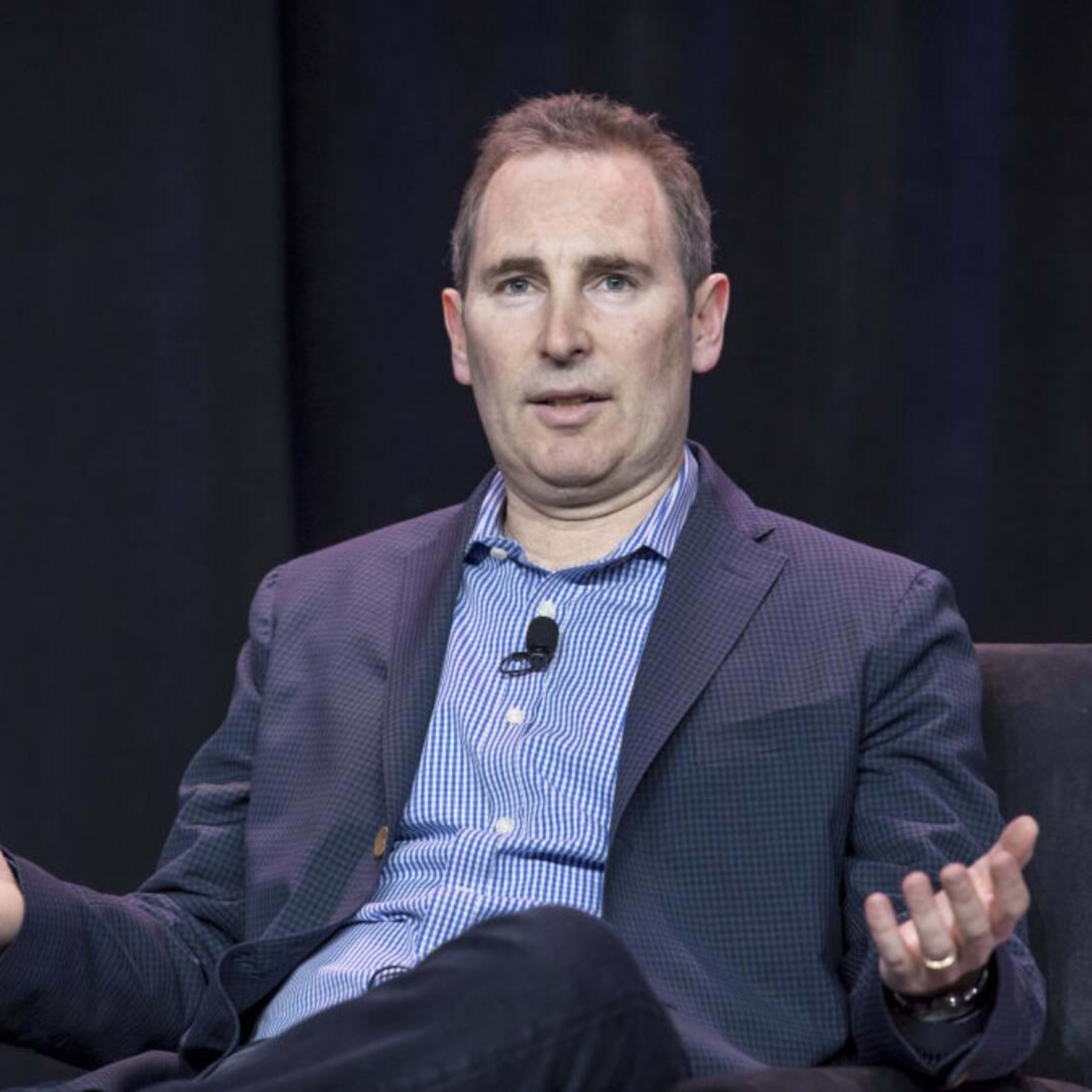 Amazon gives employees a harsh ultimatum amid layoff fears - TheStreet