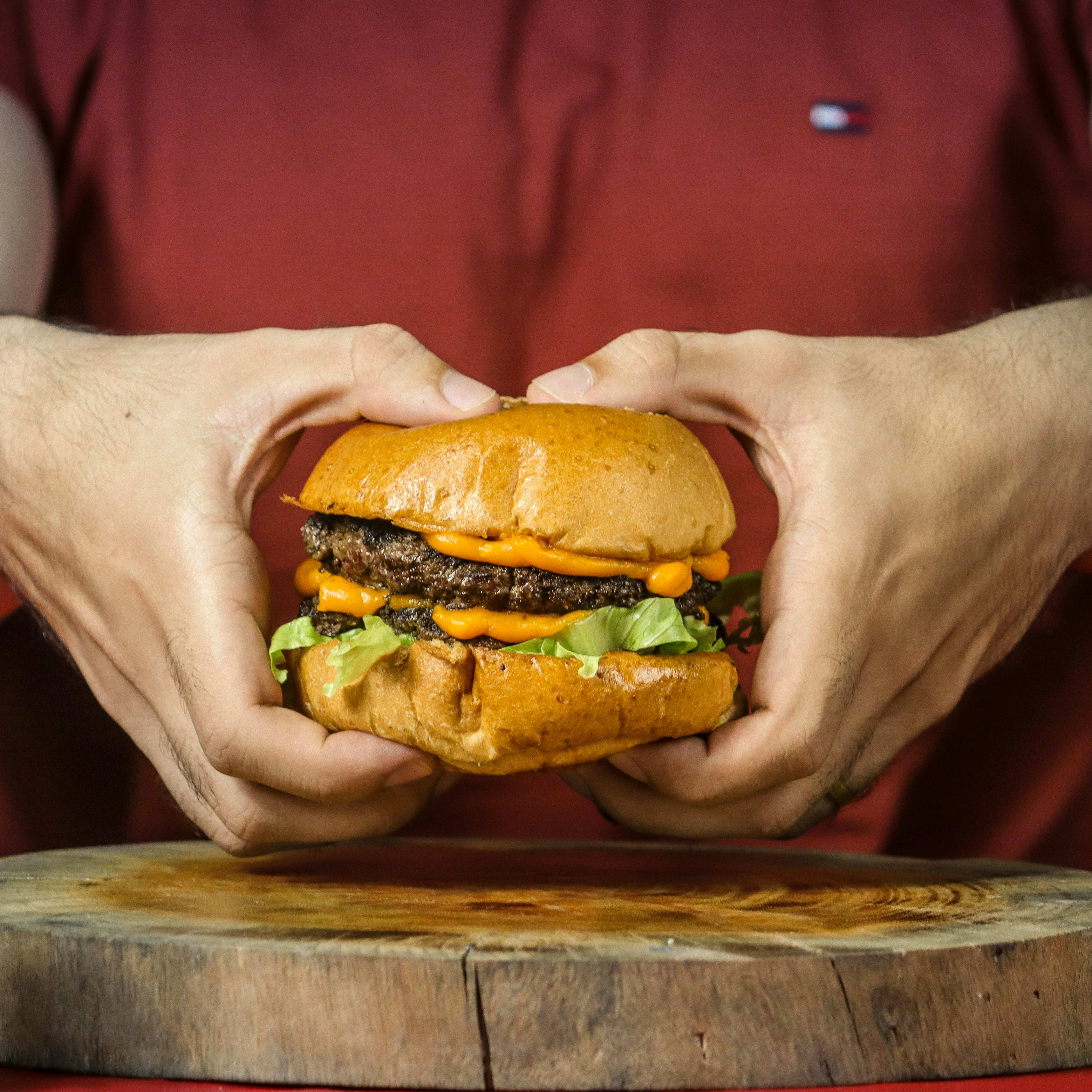 Popular burger chain closing 300 stores next year - TheStreet