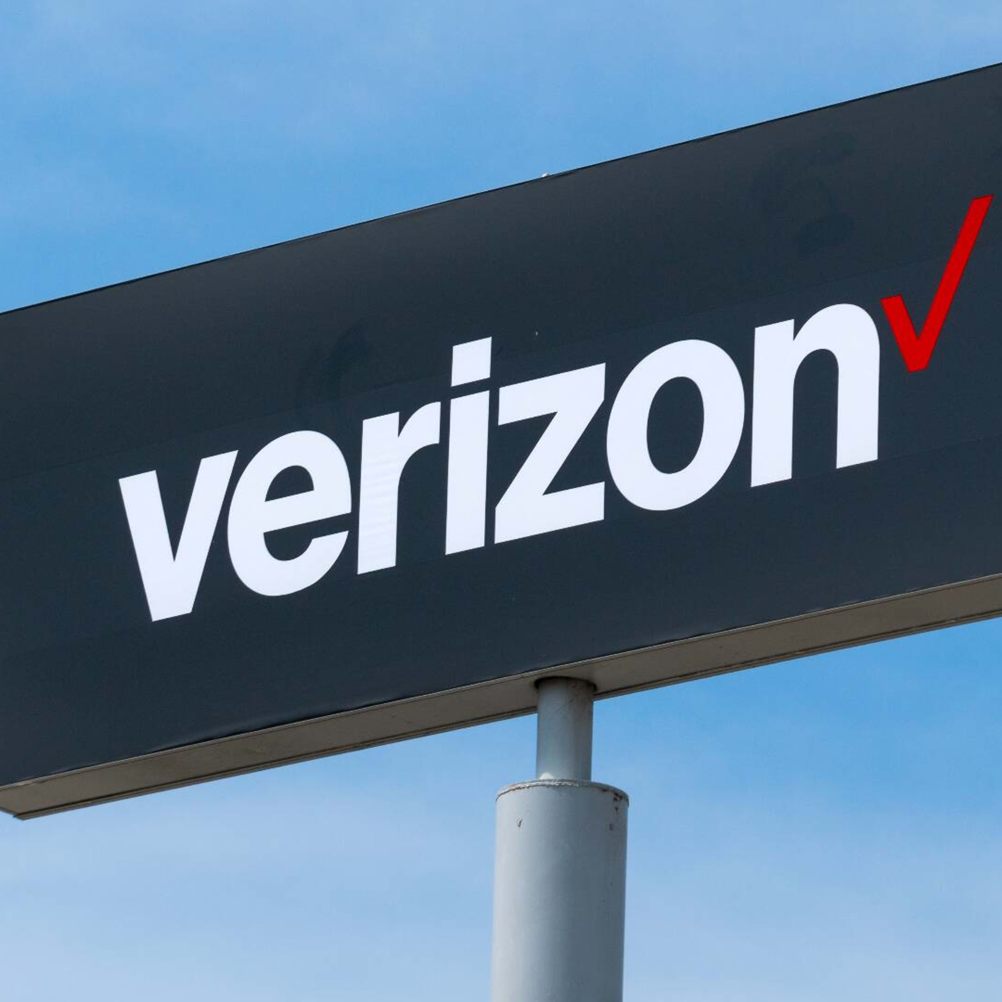 Verizon quietly makes aggressive move to stop fleeing customers - TheStreet