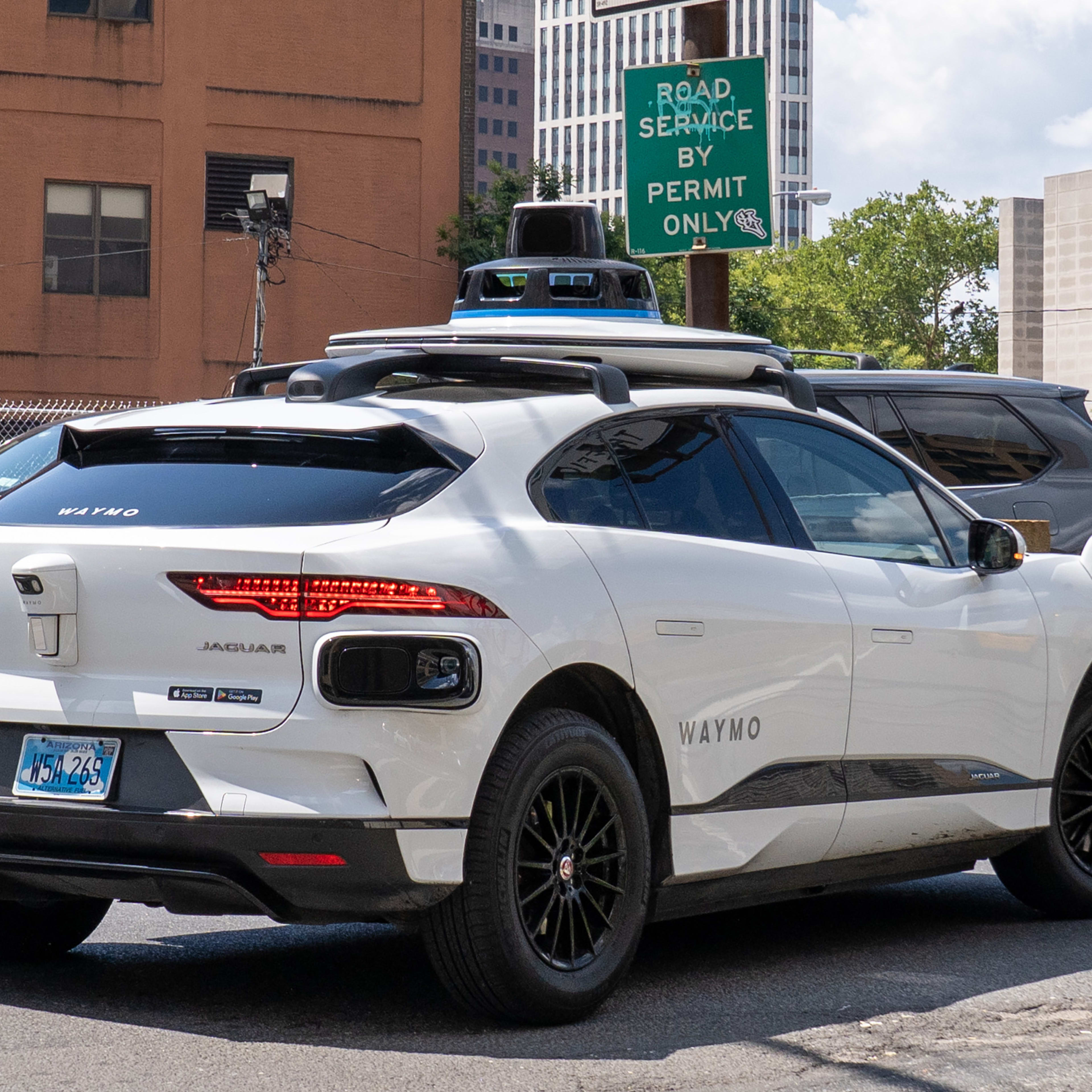 Waymo is back online in San Francisco, but may struggle after failure ...