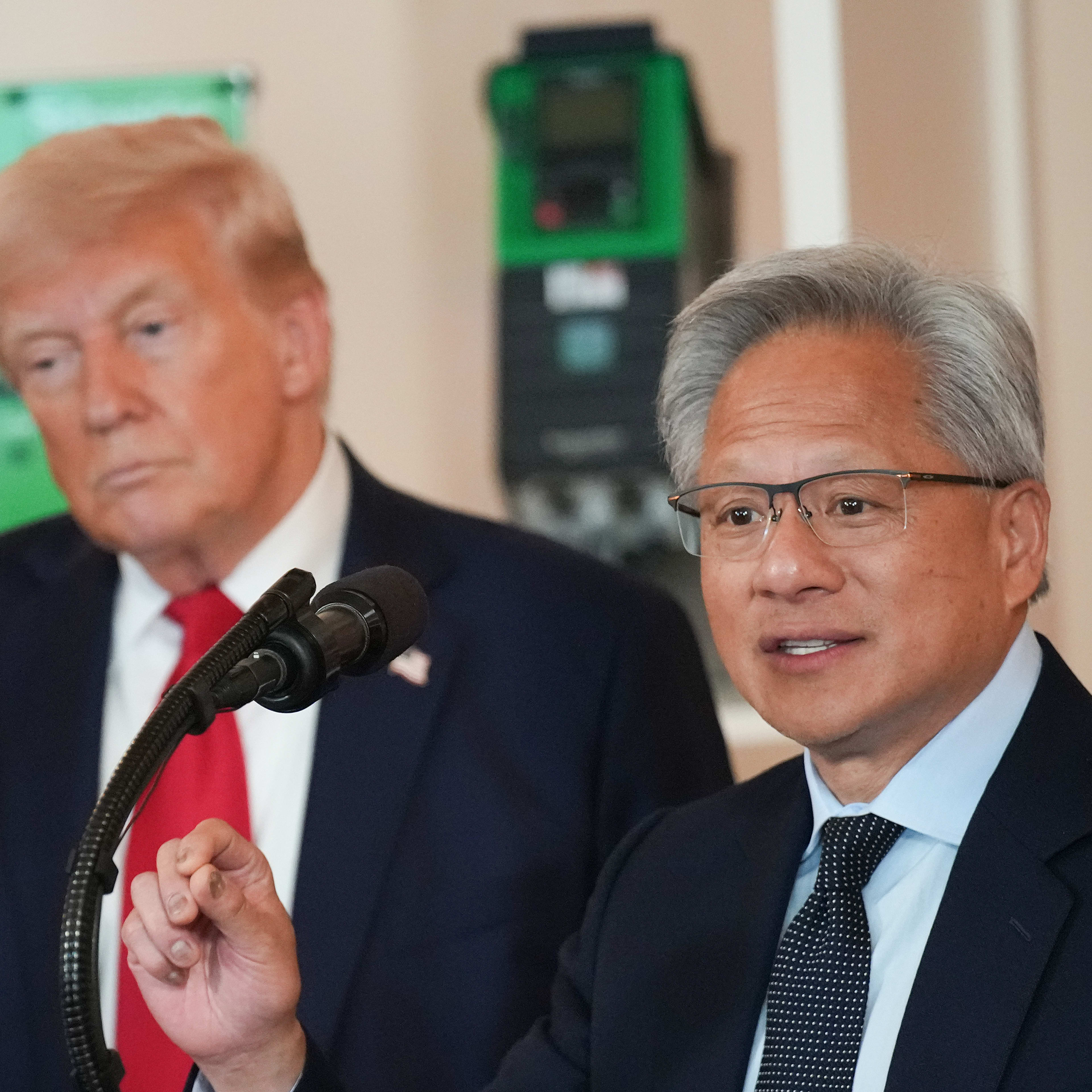 Dollar General CEO flags alarming shift in customer behavior - TheStreet