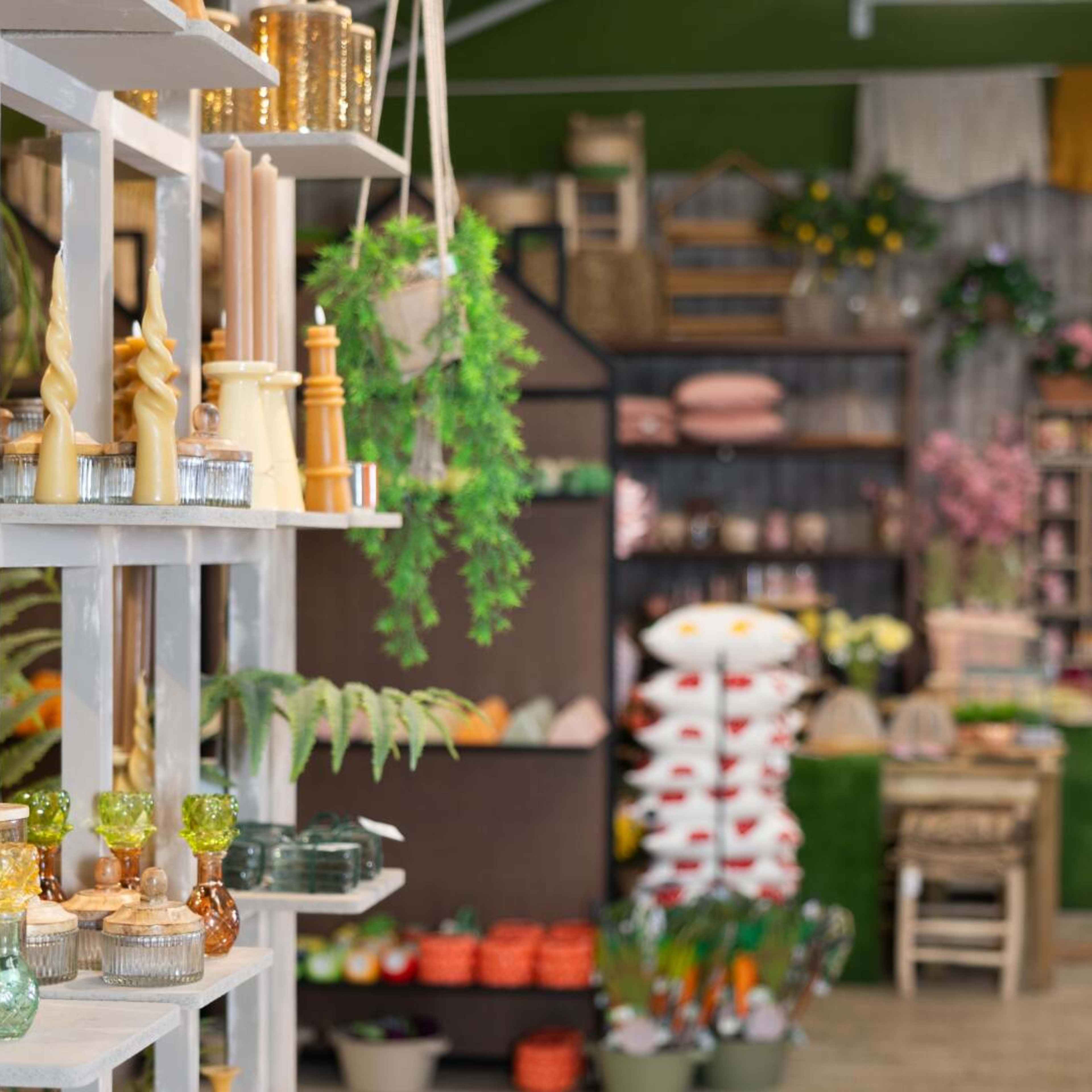 Saks Chapter 11 bankruptcy fears rise as bills go unpaid - TheStreet