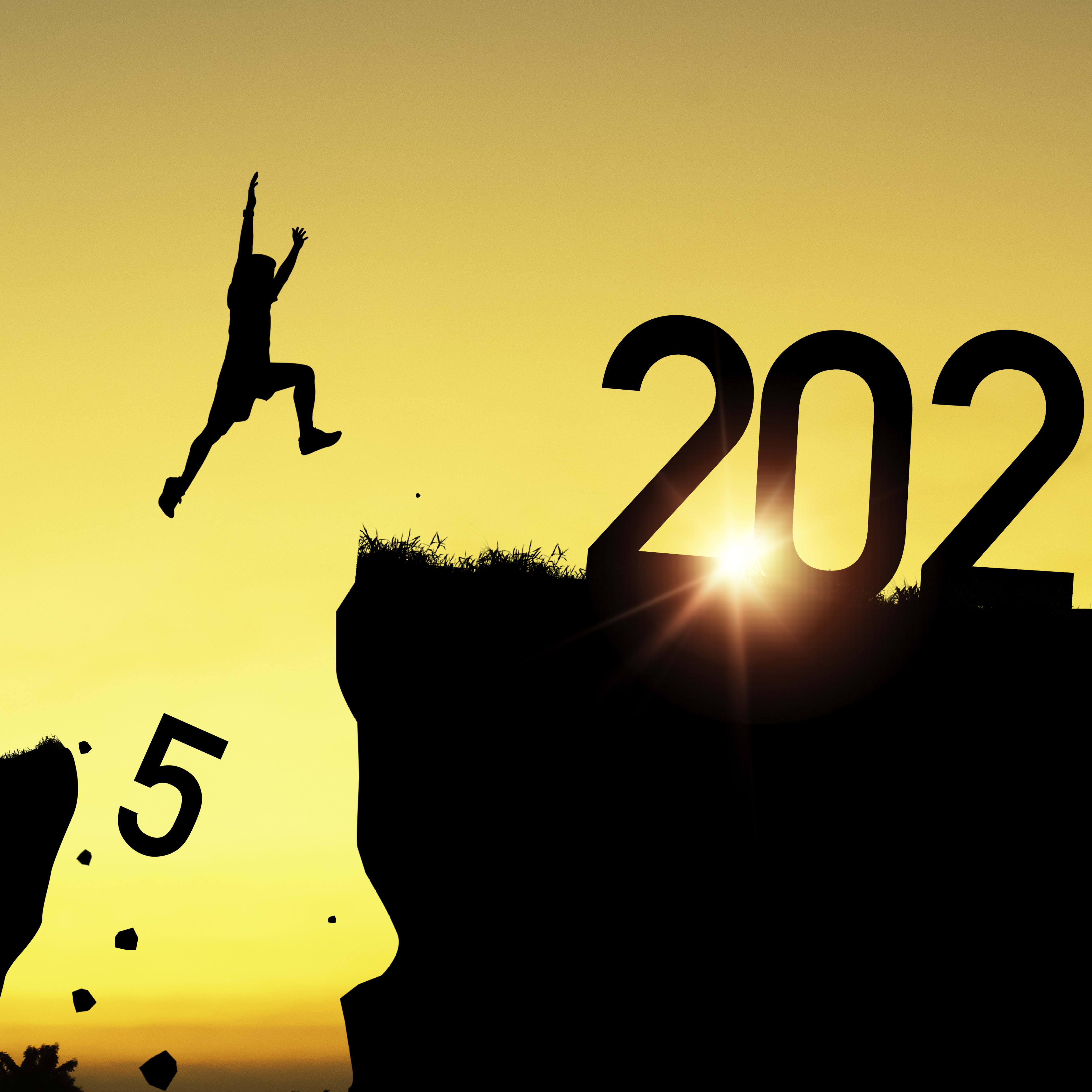 What stores are open (and closed) on New Year's Day 2026? - TheStreet