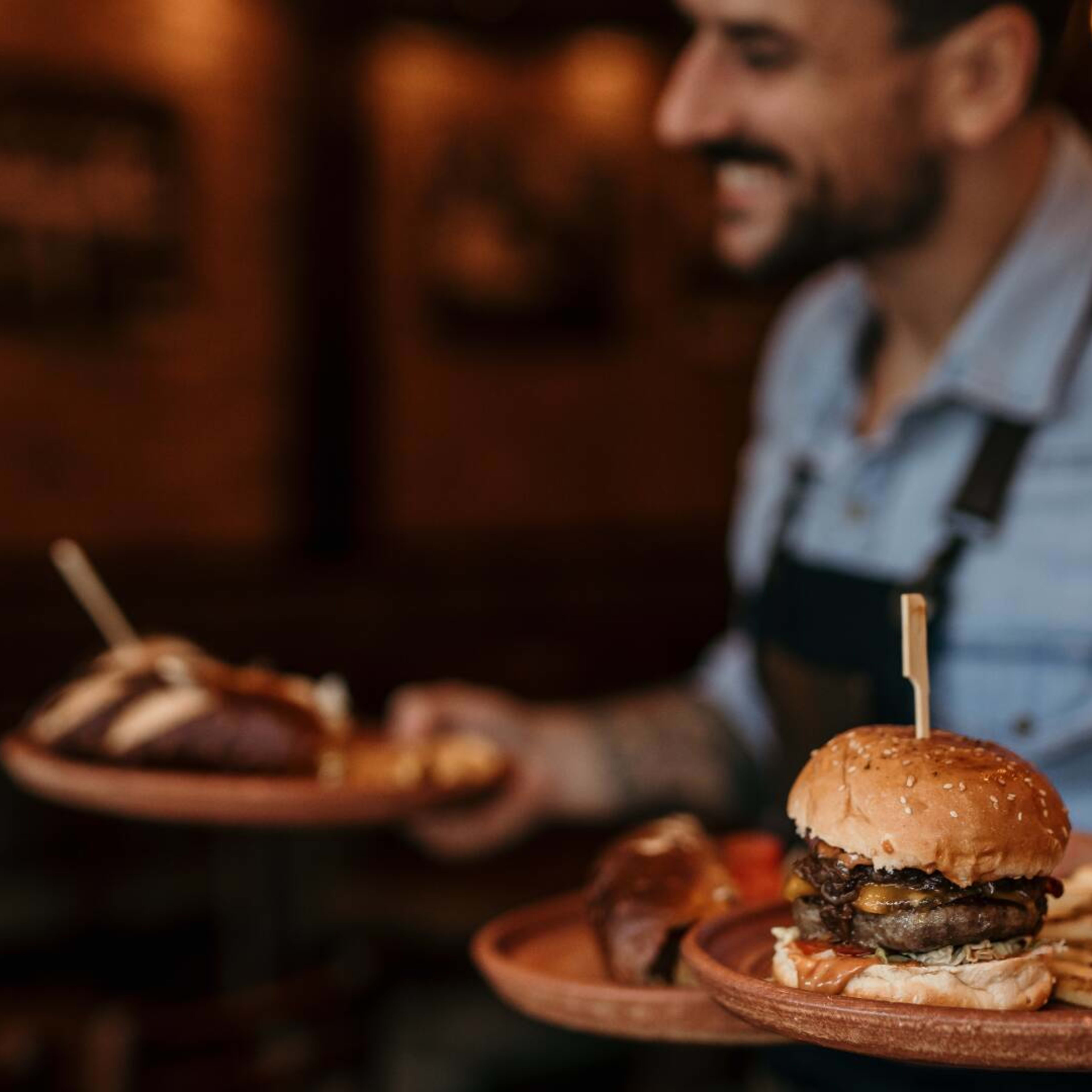 National burger chain closing multiple locations, no bankruptcy - TheStreet