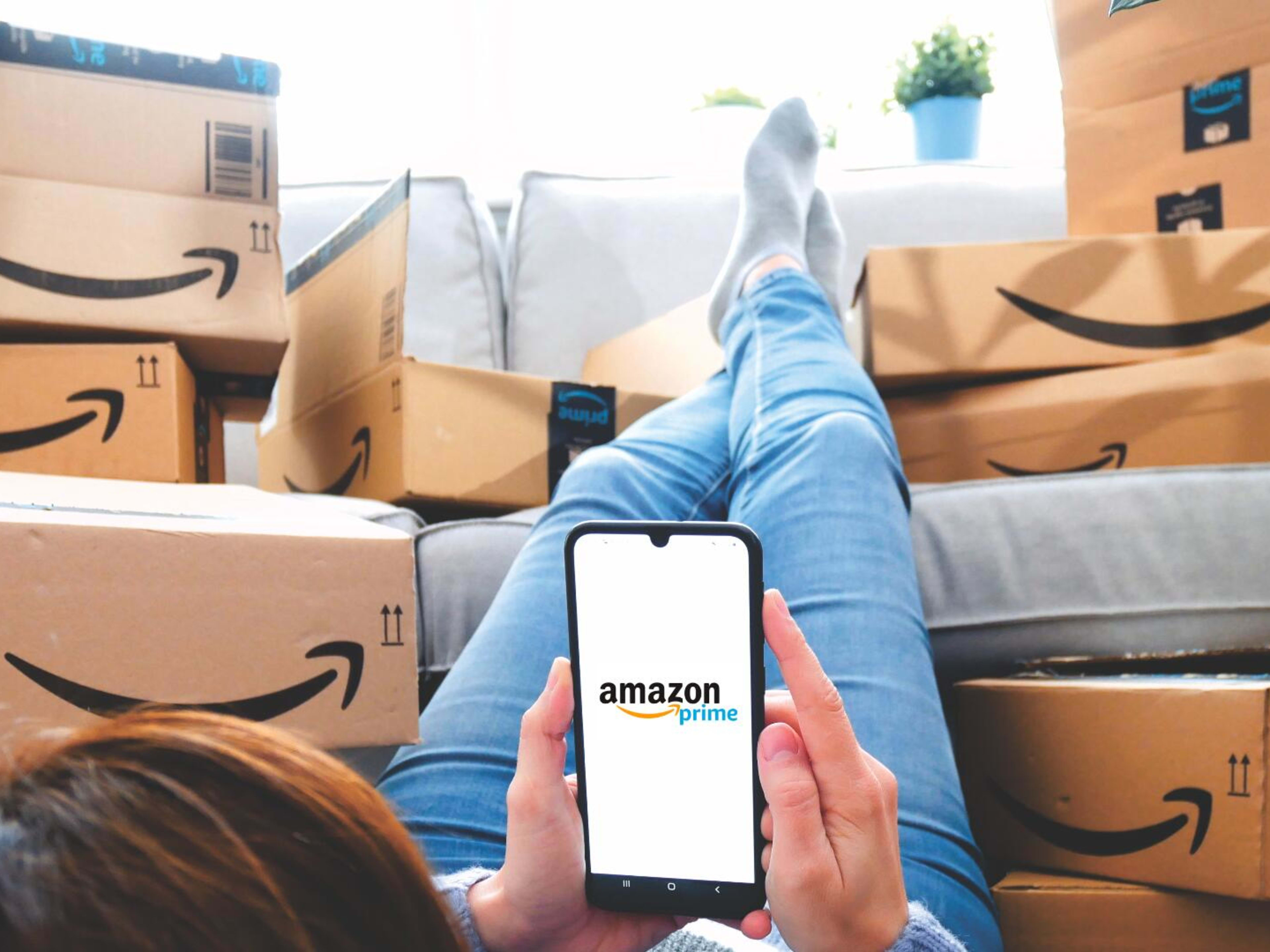 Walmart is selling a set of soft queen sheets for only $17 - TheStreet