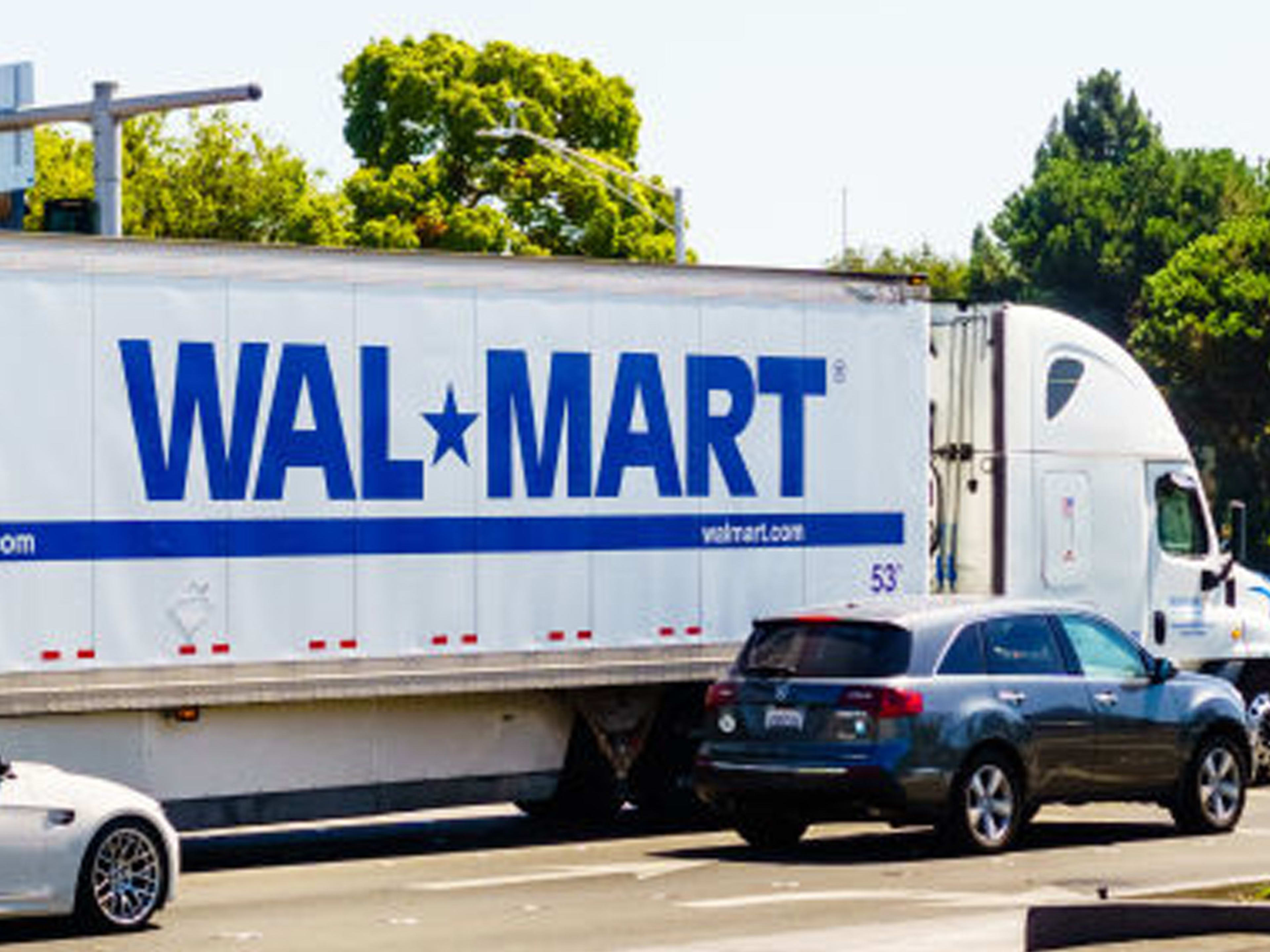 Nike's bestselling $130 Air Force 1s are on sale for $73 - TheStreet