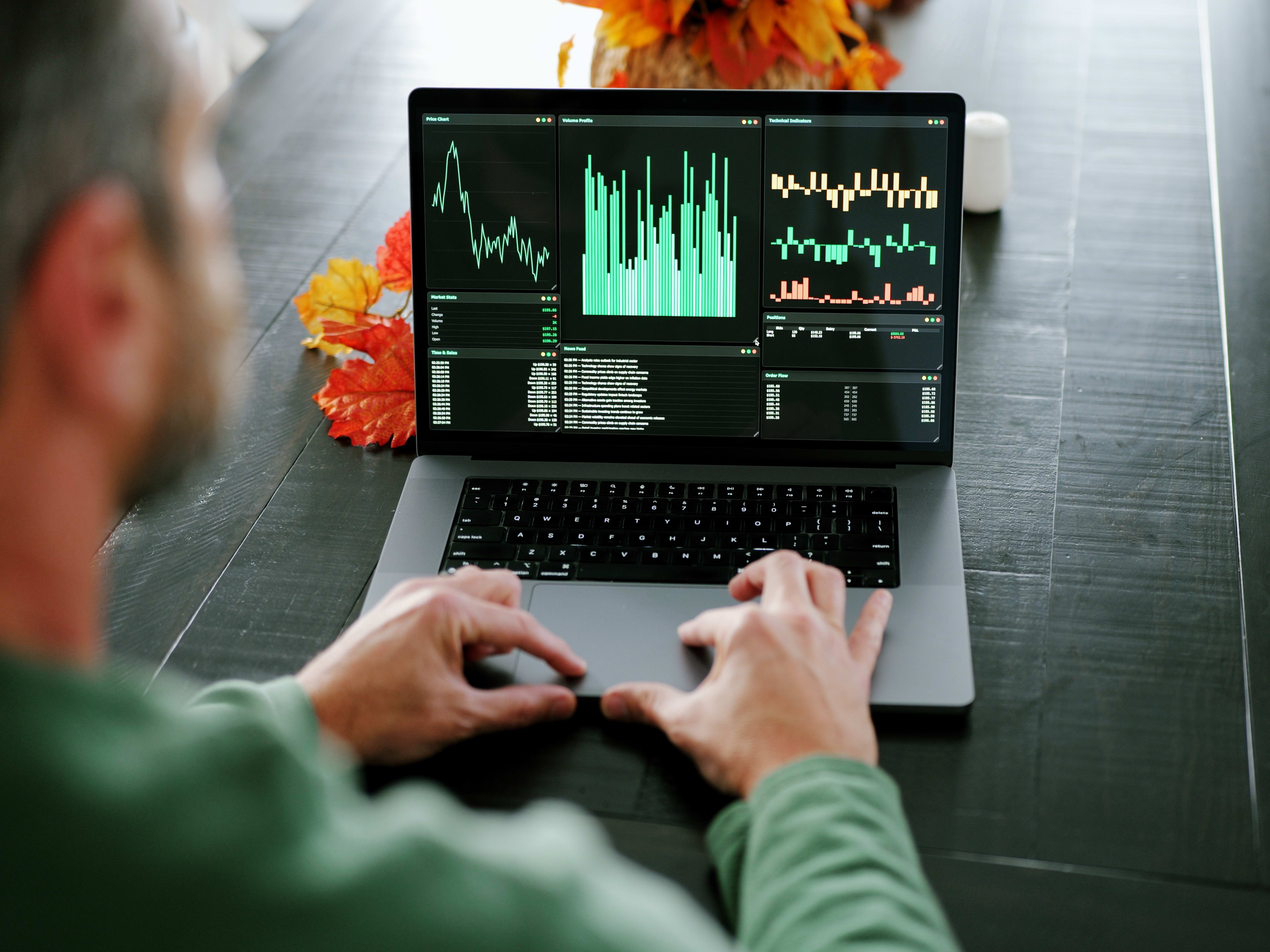 Restaurant & Fast Food Business News - TheStreet