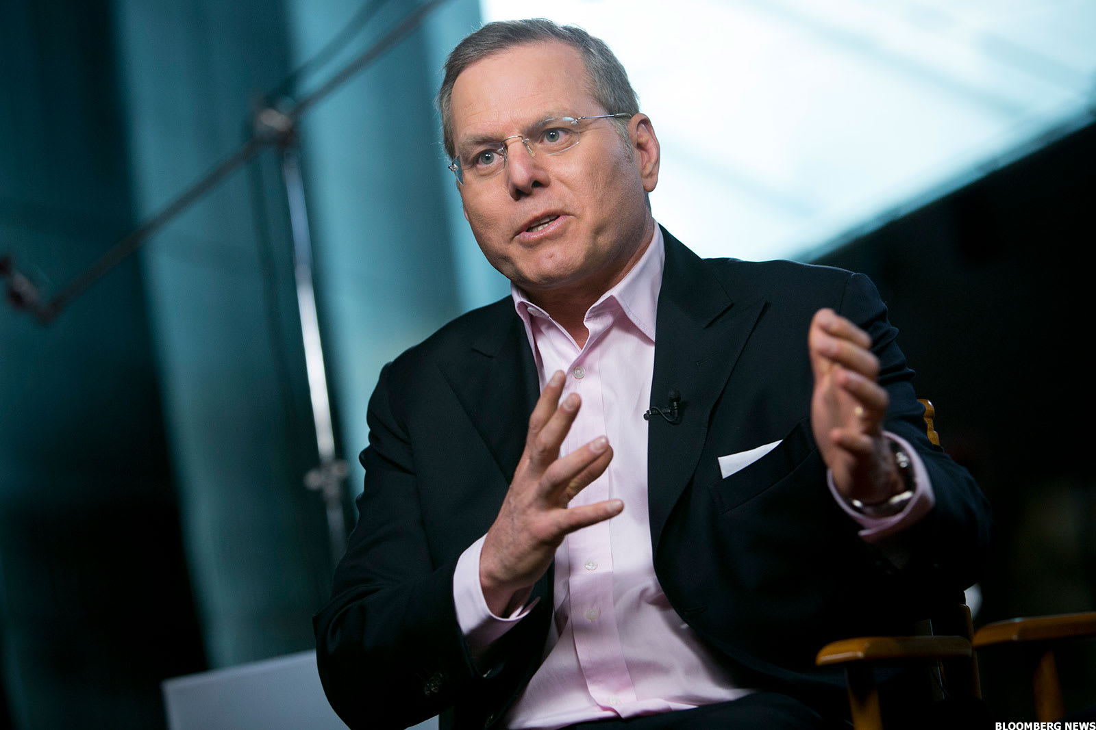 Are Media Execs Ready to Pull the Plug on Netflix (NFLX)? - TheStreet