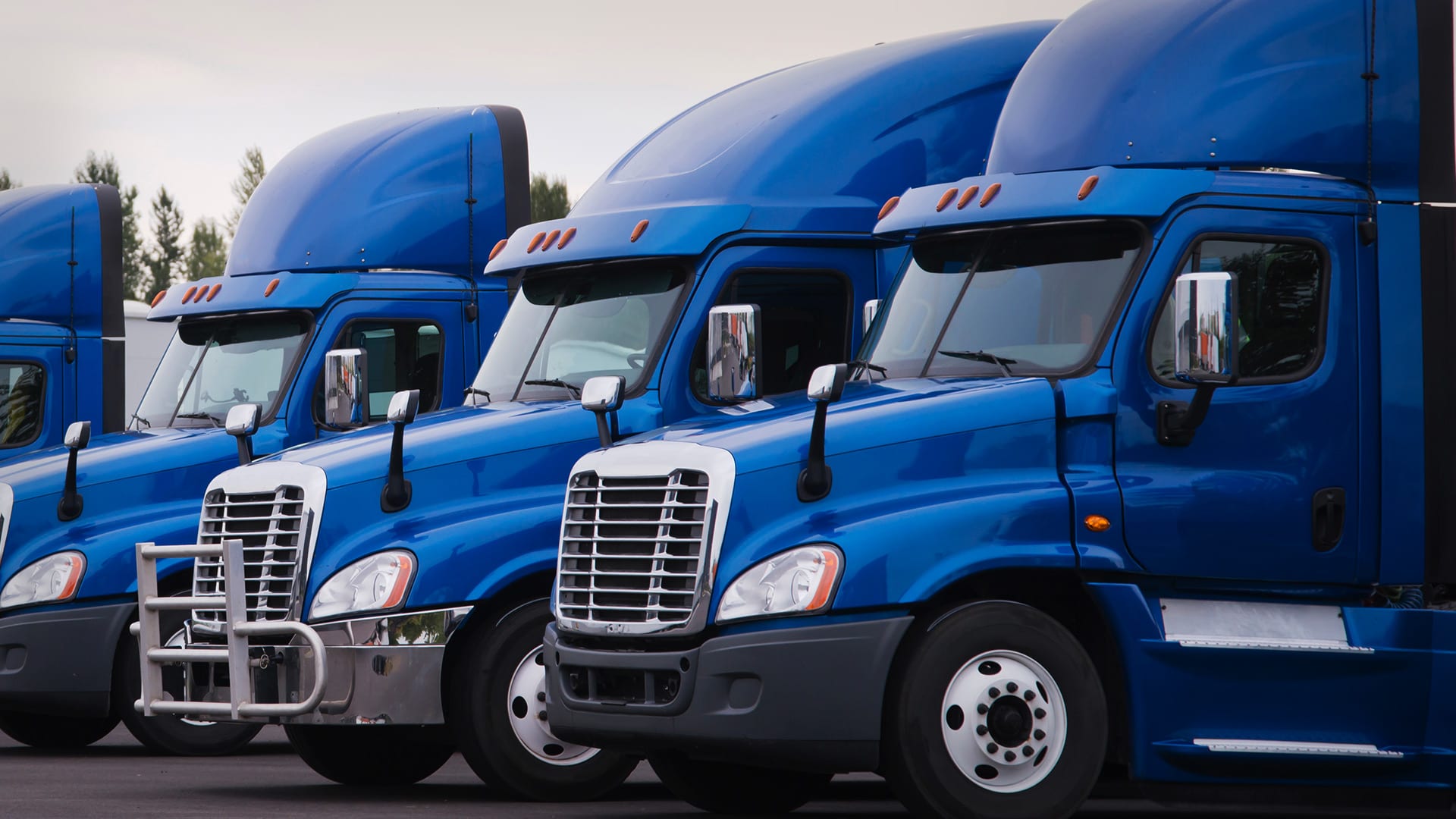 Struggling national trucking company files Chapter 11 bankruptcy ...
