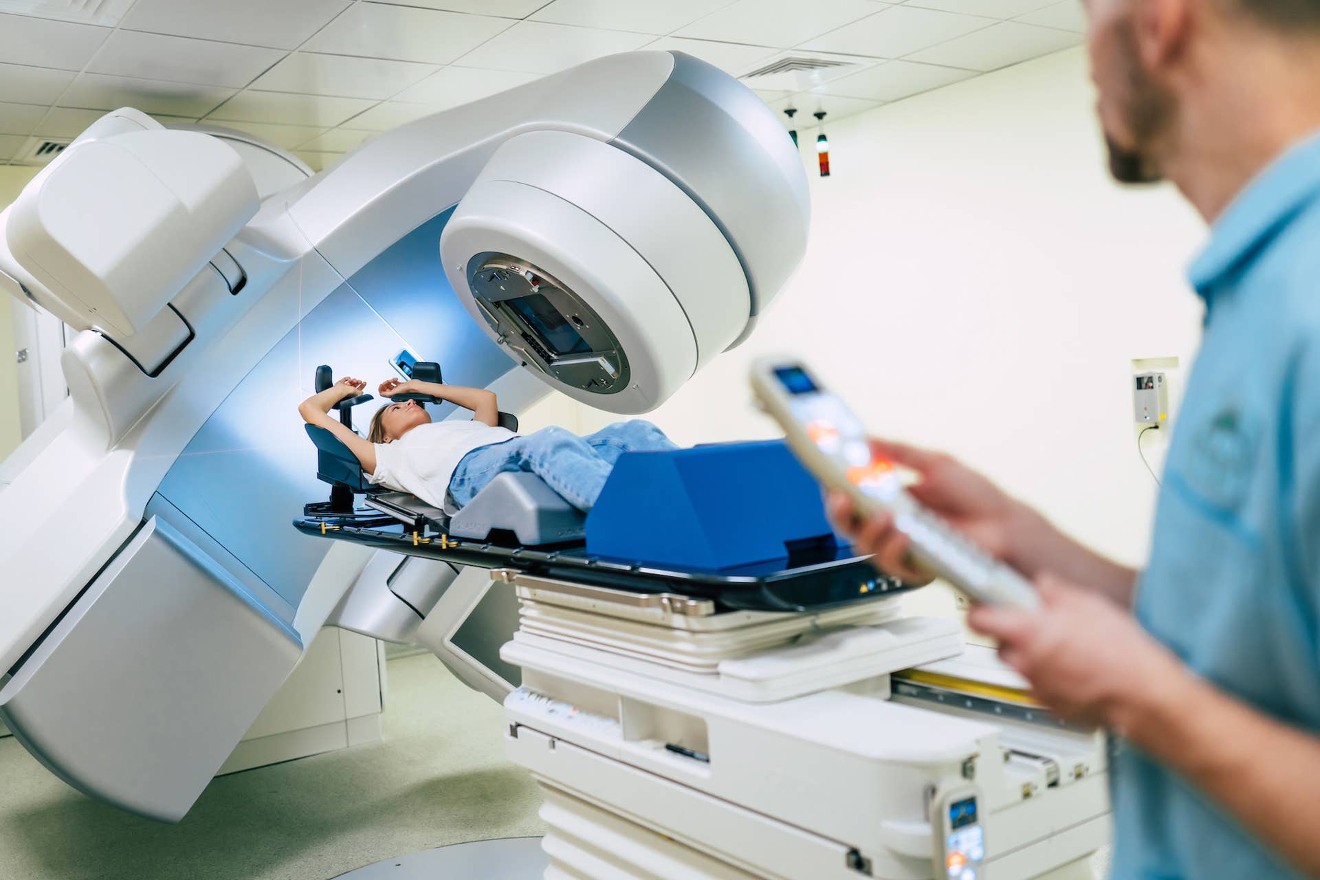 27 Jobs That Pay Over $60,000 a Year With Just an Associate Degree ...