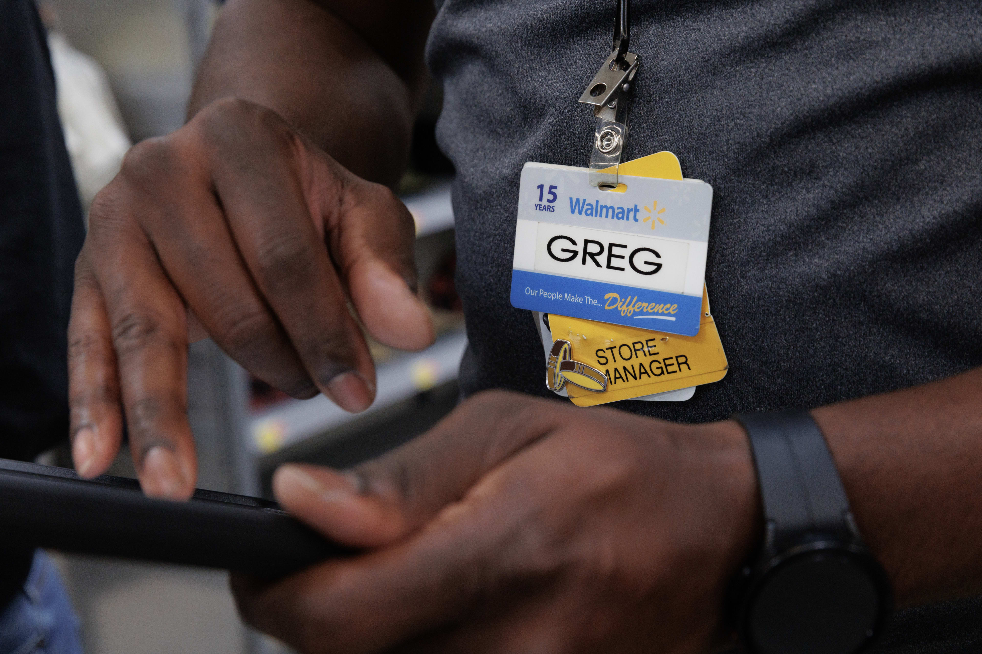 Walmart manager salaries after 2024 pay & bonus increase - TheStreet