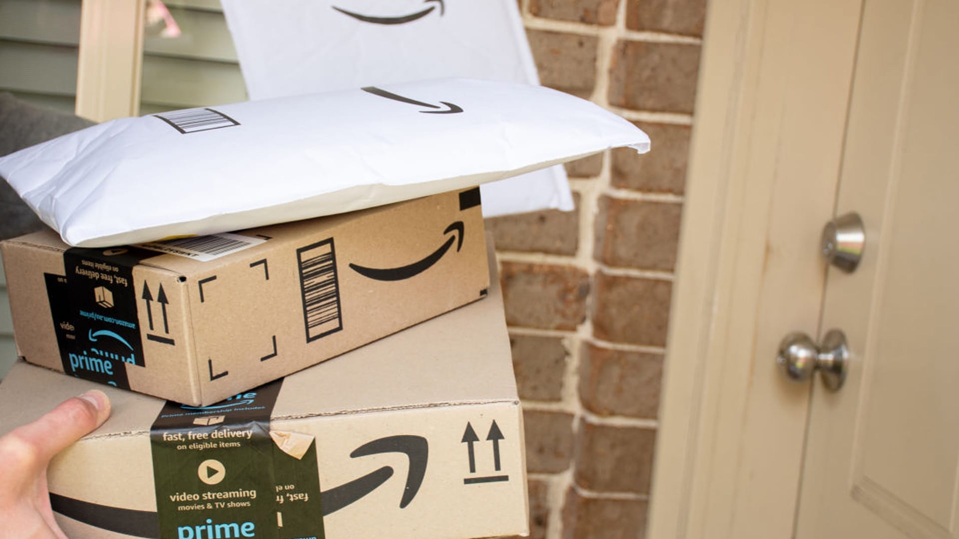 Amazon is selling a $200 tall office chair for $120 - TheStreet