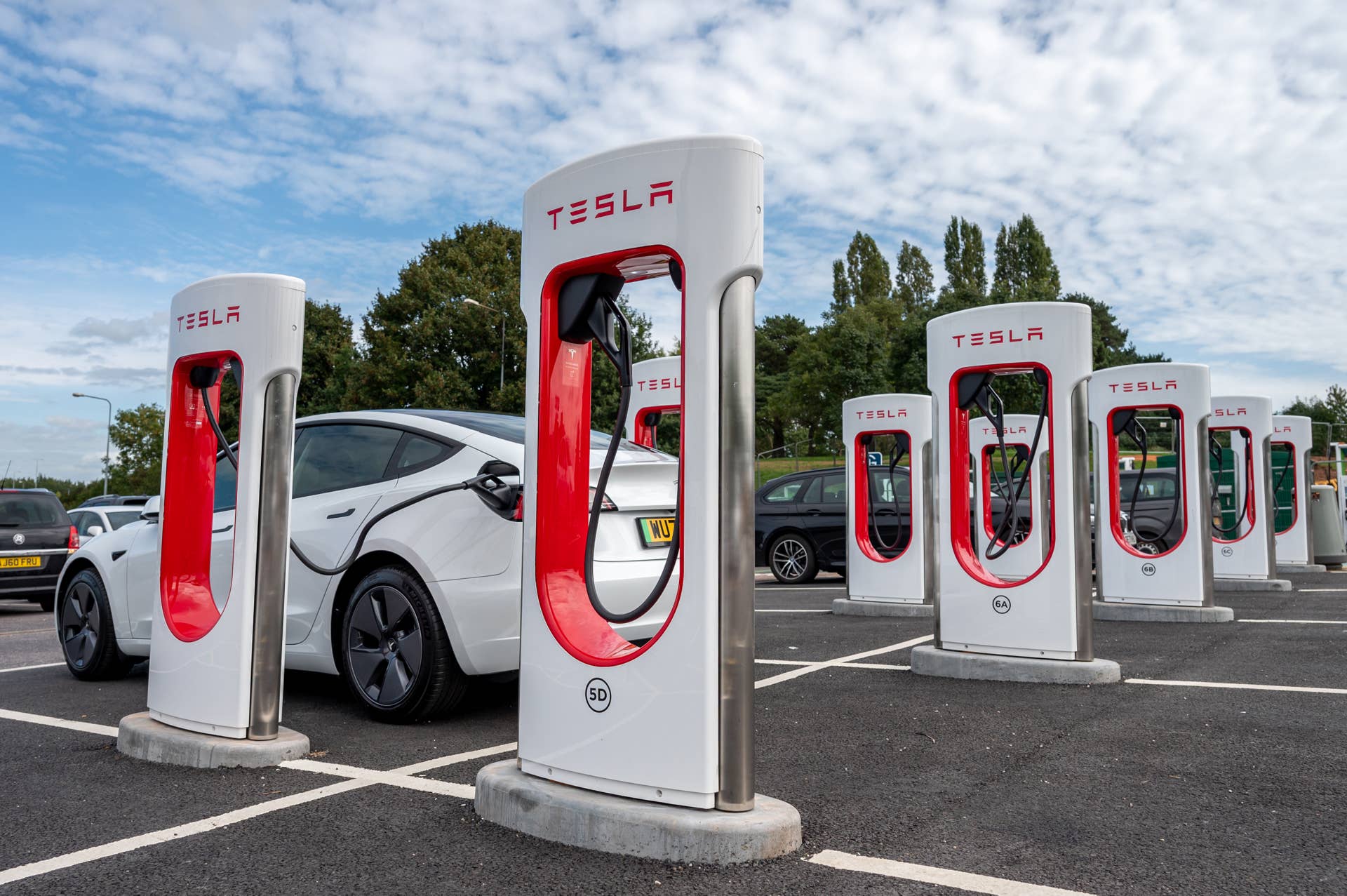 Electric vehicle charging CEO sees a 'bright future' ahead for EVs ...