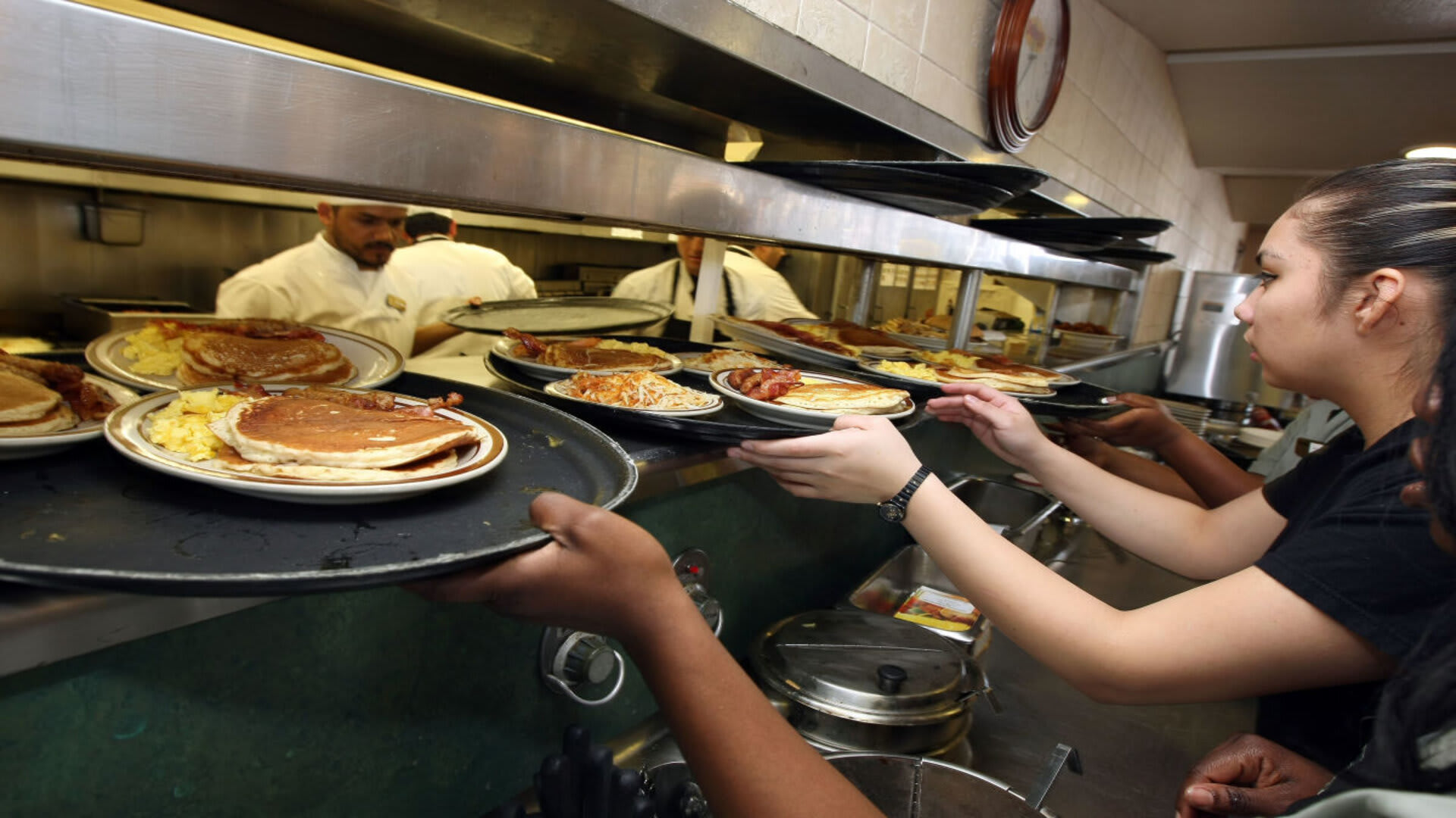 Popular breakfast chain struggles to stay on the menu amid closures - TheStreet