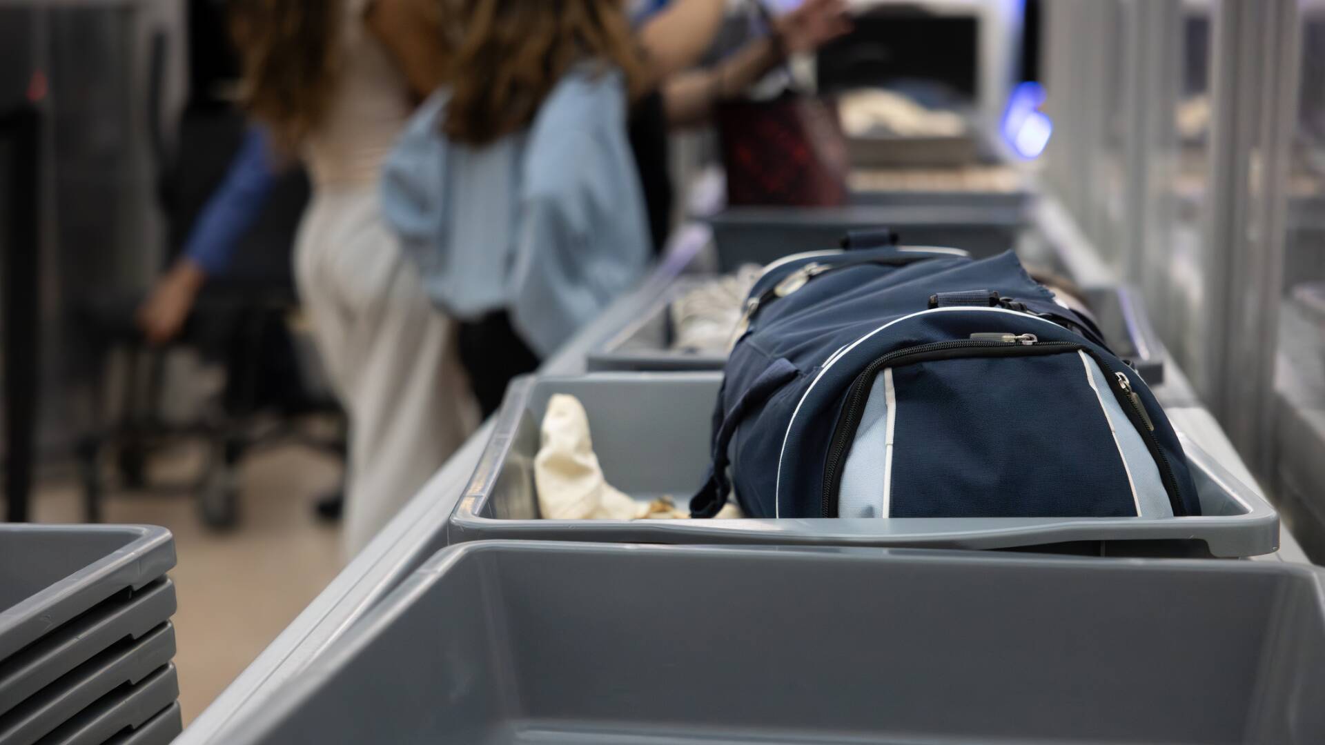 TSA gives stern warning about common beauty item many pack - TheStreet