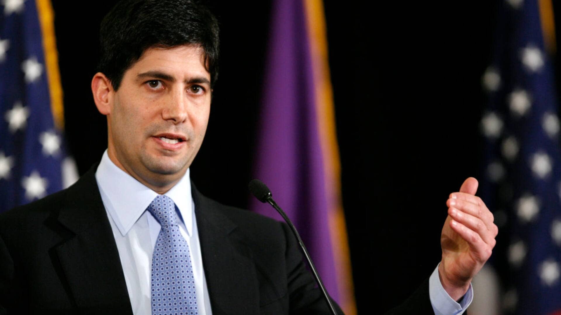 Former Federal Reserve official sends bold message on 'regime change ...