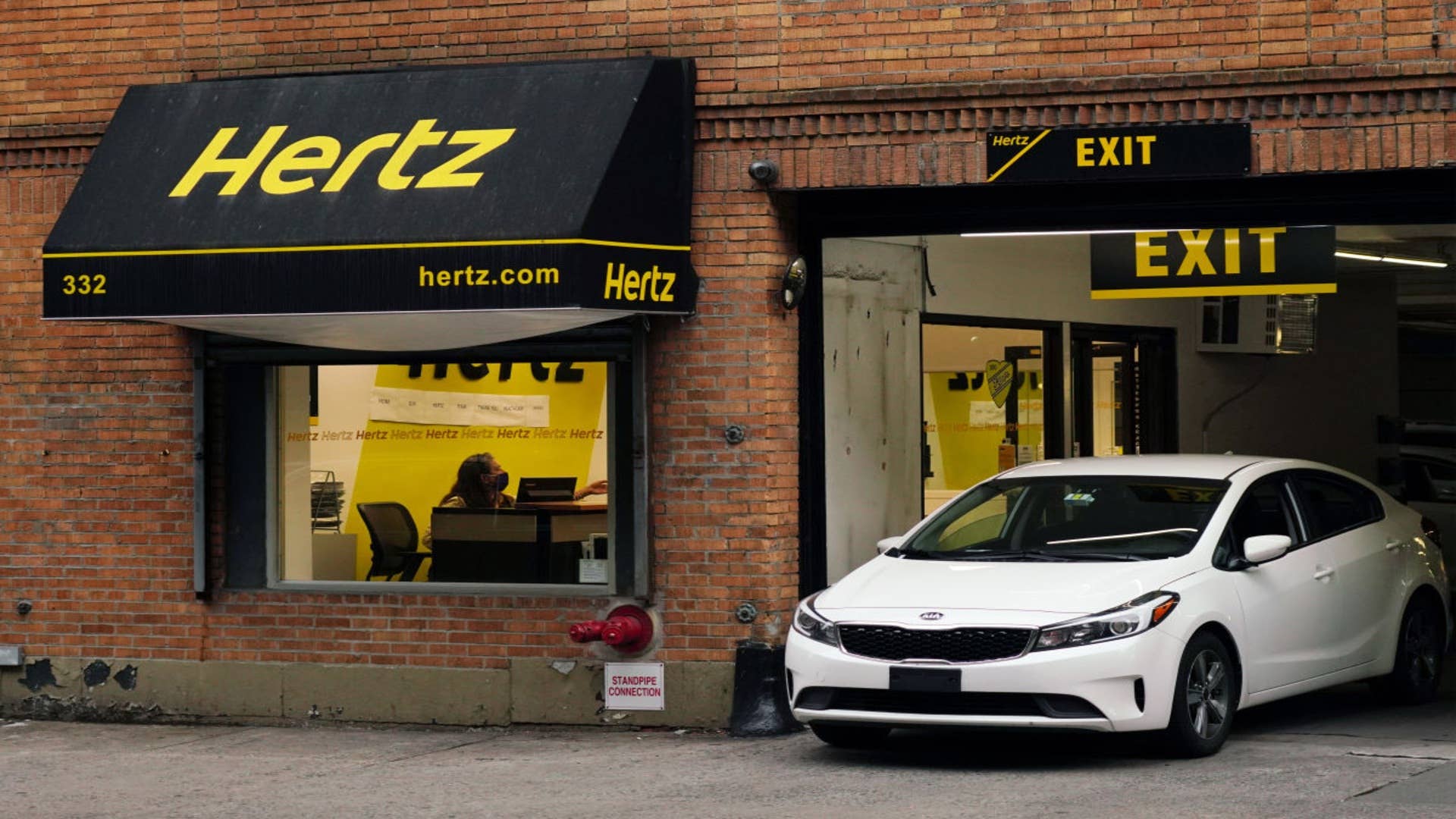 Amazon strikes deal with Hertz to enter $1 trillion used car market ...