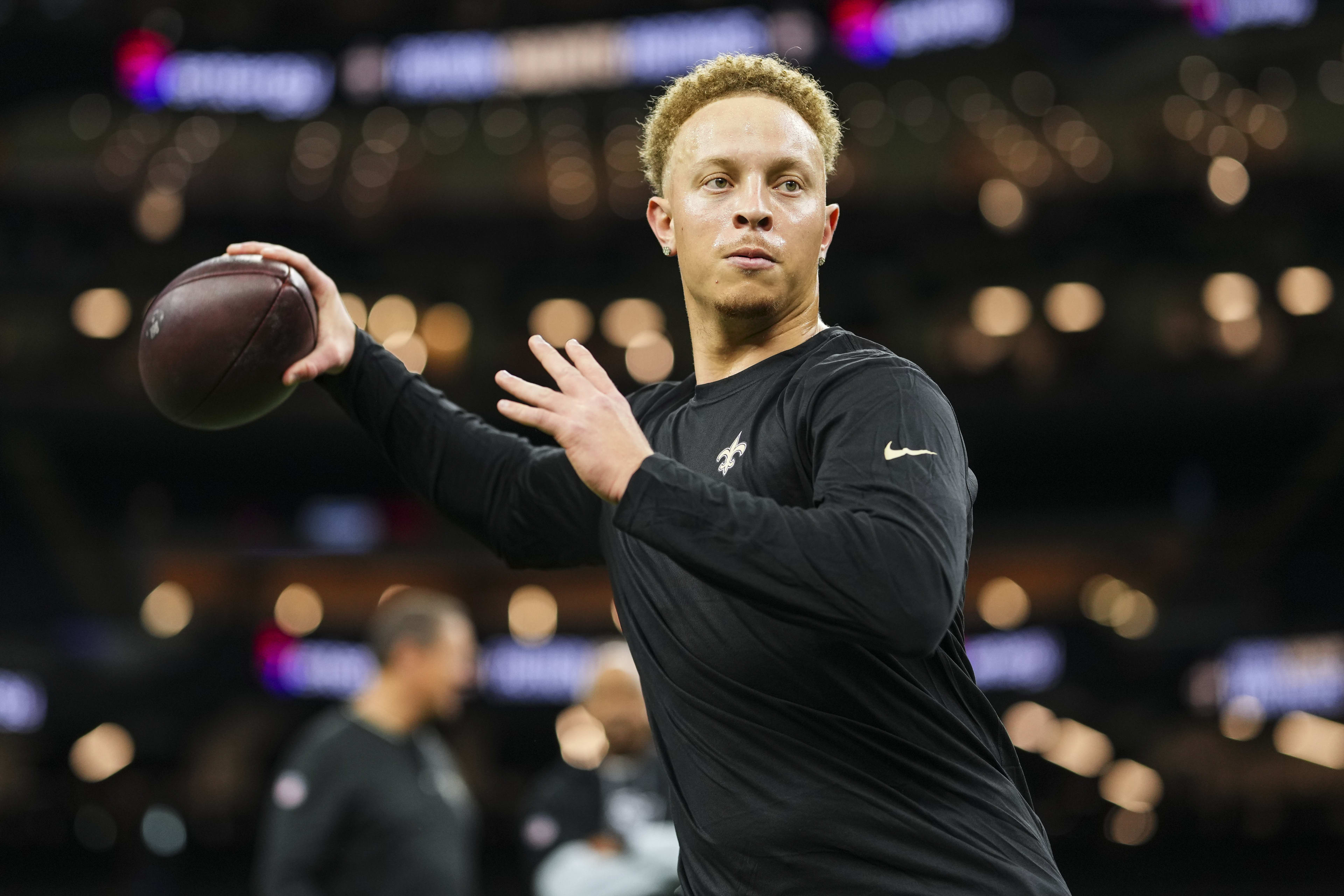 NFL starting quarterback salaries 2025: Who makes the most? - TheStreet