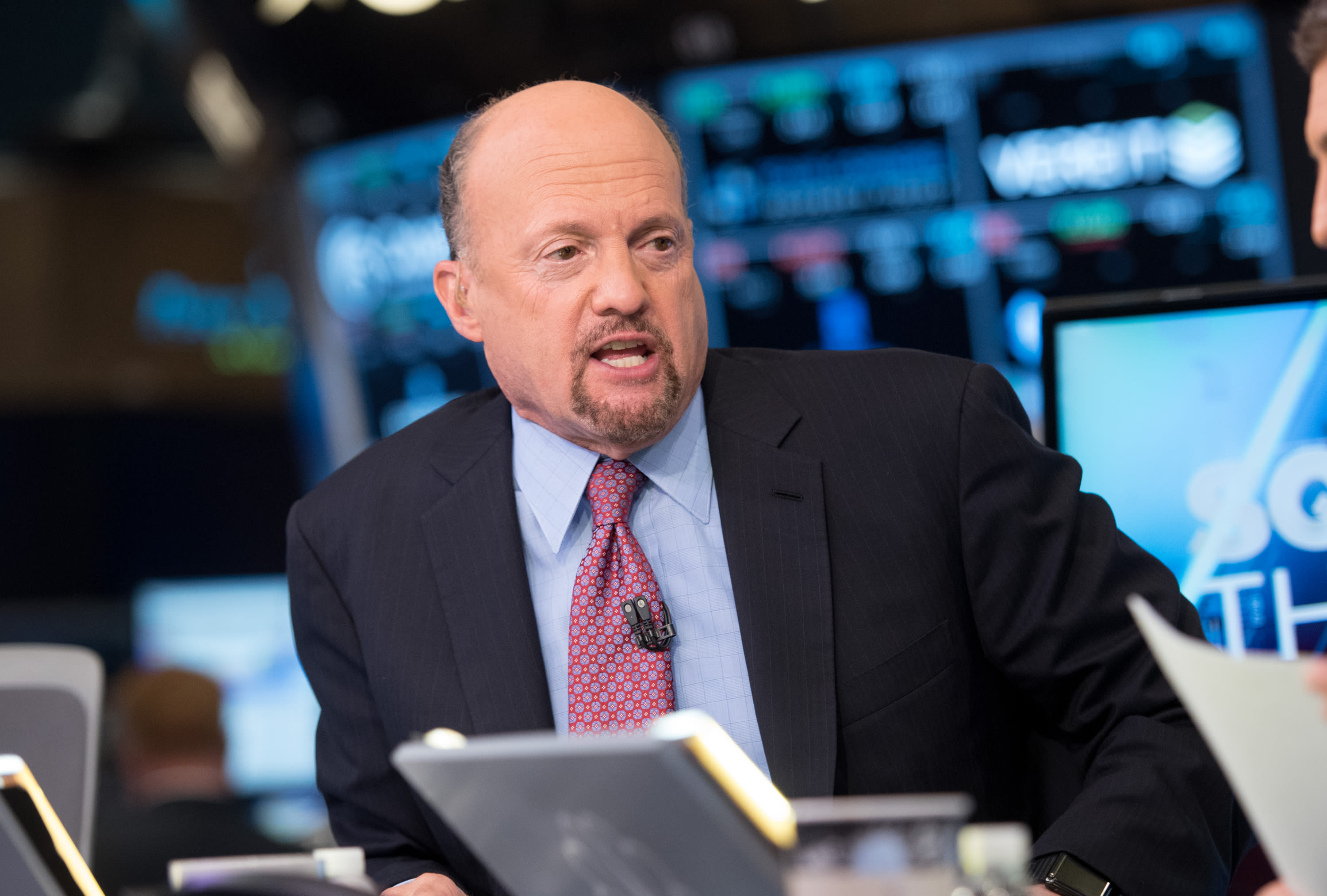 Jim Cramer stuns with blunt take on soaring AI stock - TheStreet