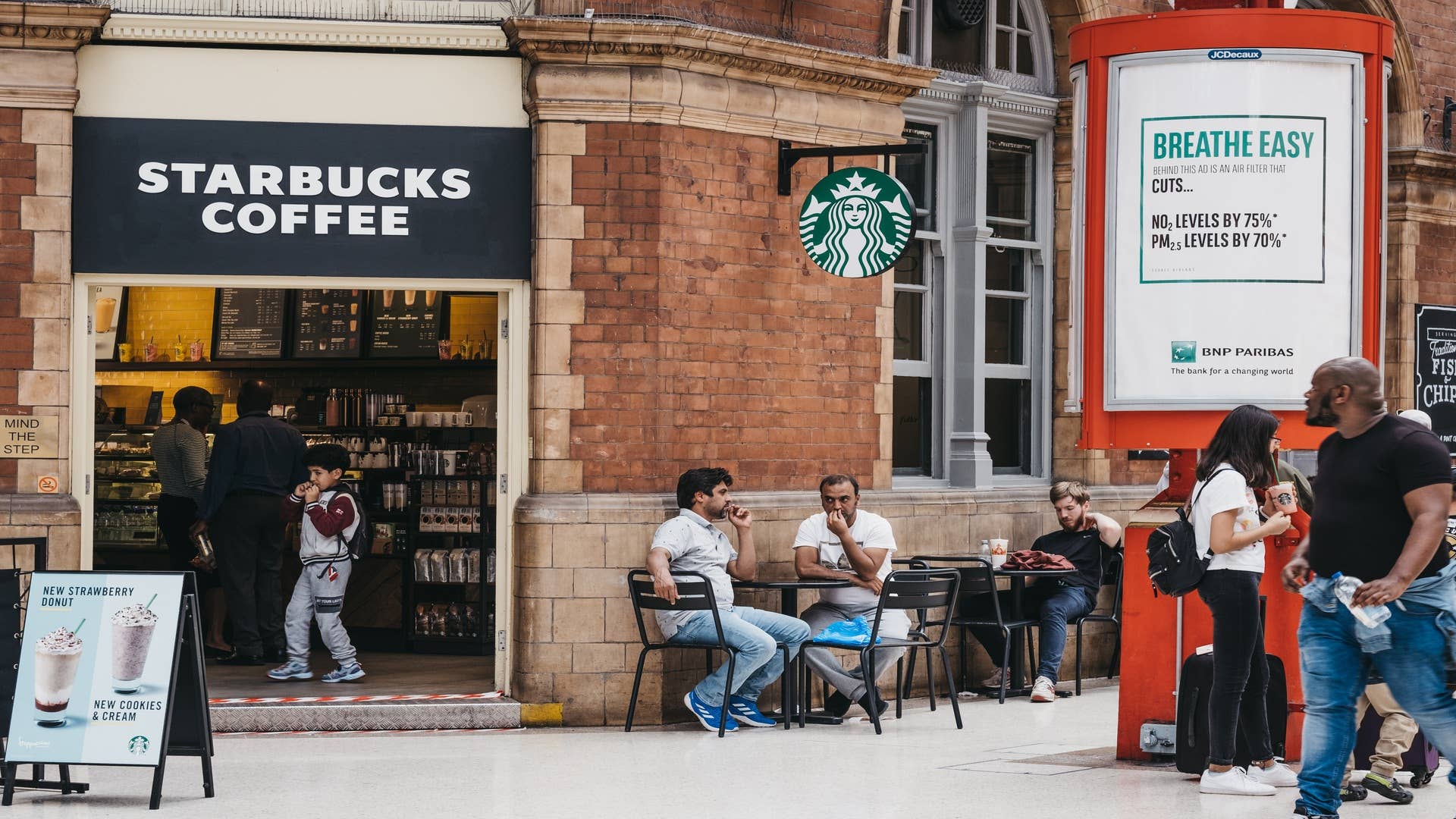 Starbucks closes more stores in a key market - TheStreet