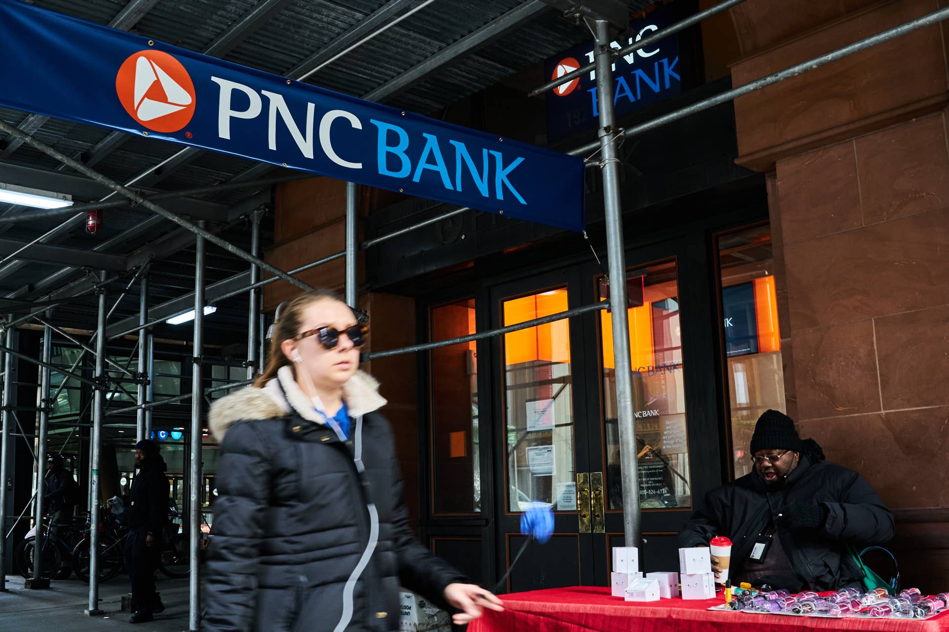 Popular Bank Is Closing Half Dozen Branches Locations Revealed