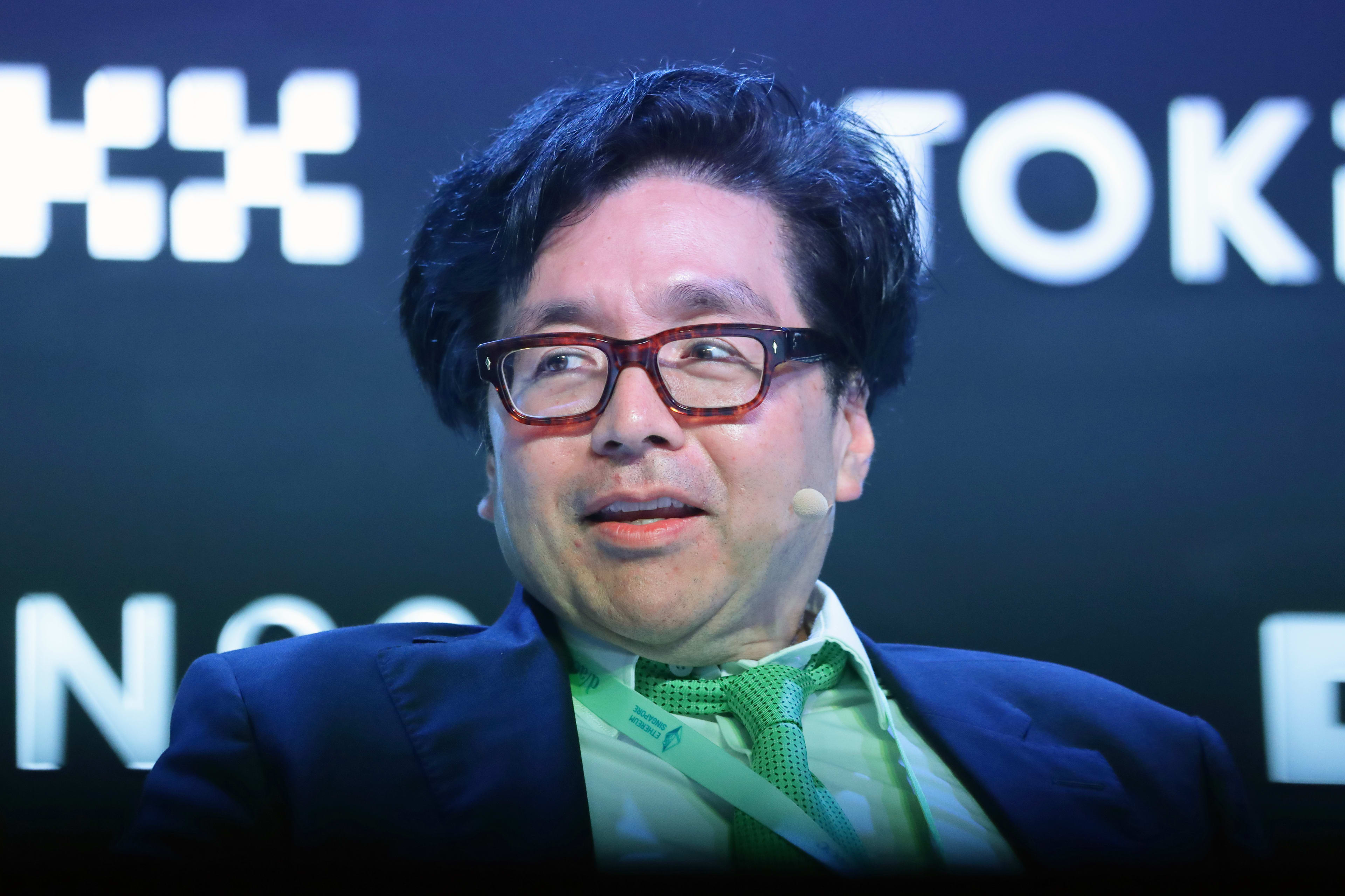 Analyst who nailed 2023 bull run sets S&P 500 target for 2026 - TheStreet