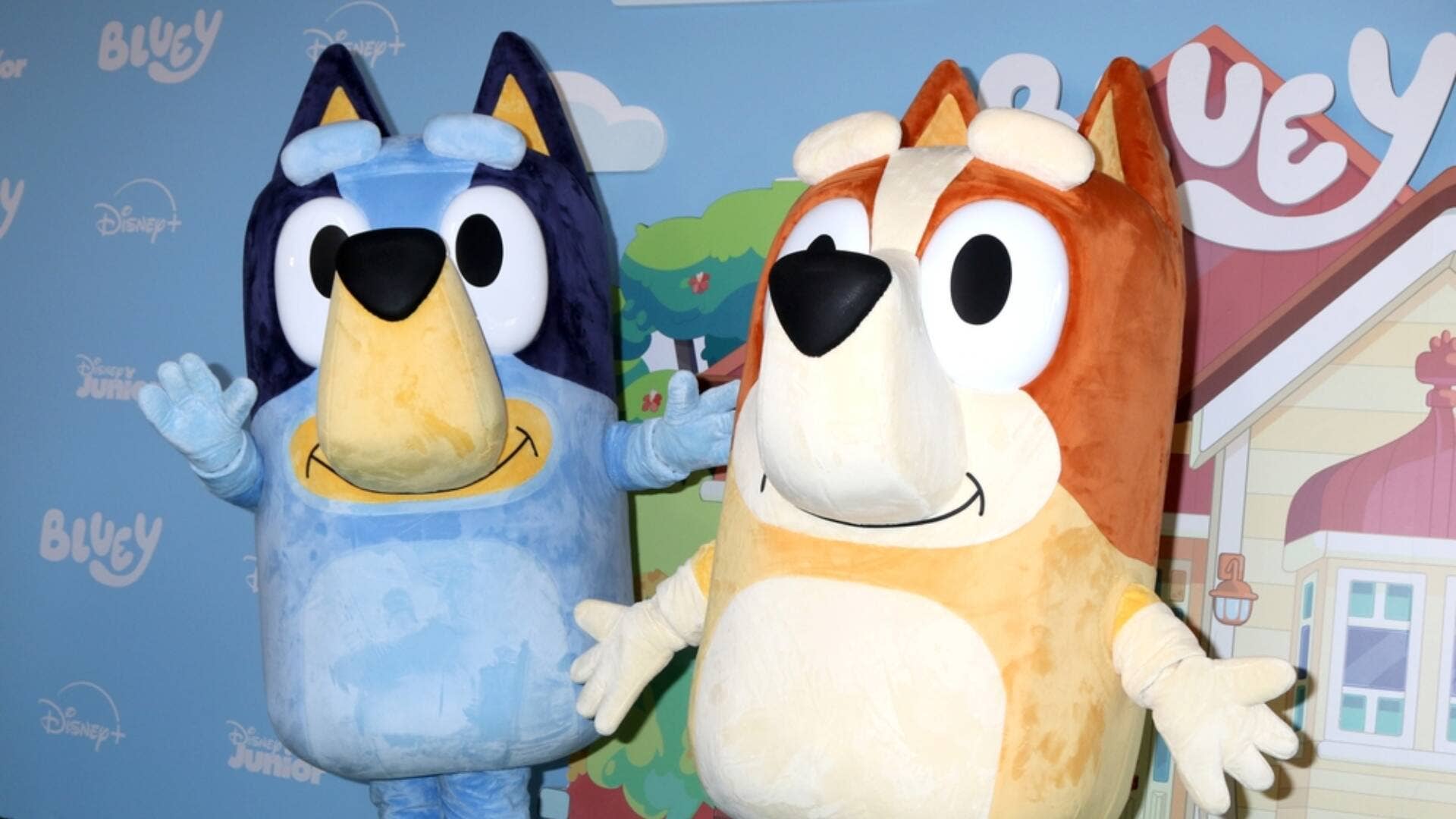 Beloved animated character makes surprise Disney theme park debut ...
