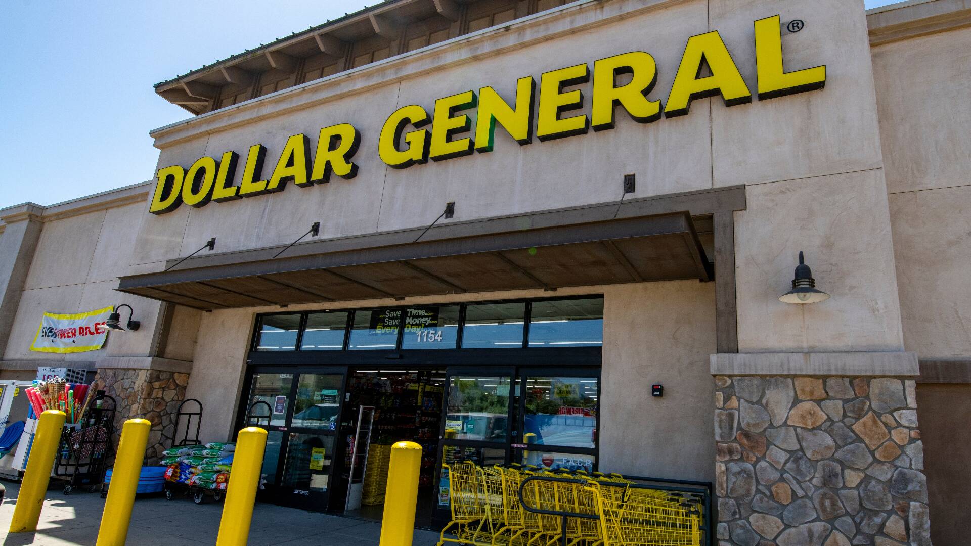 Dollar General sees shift in customer behavior - TheStreet