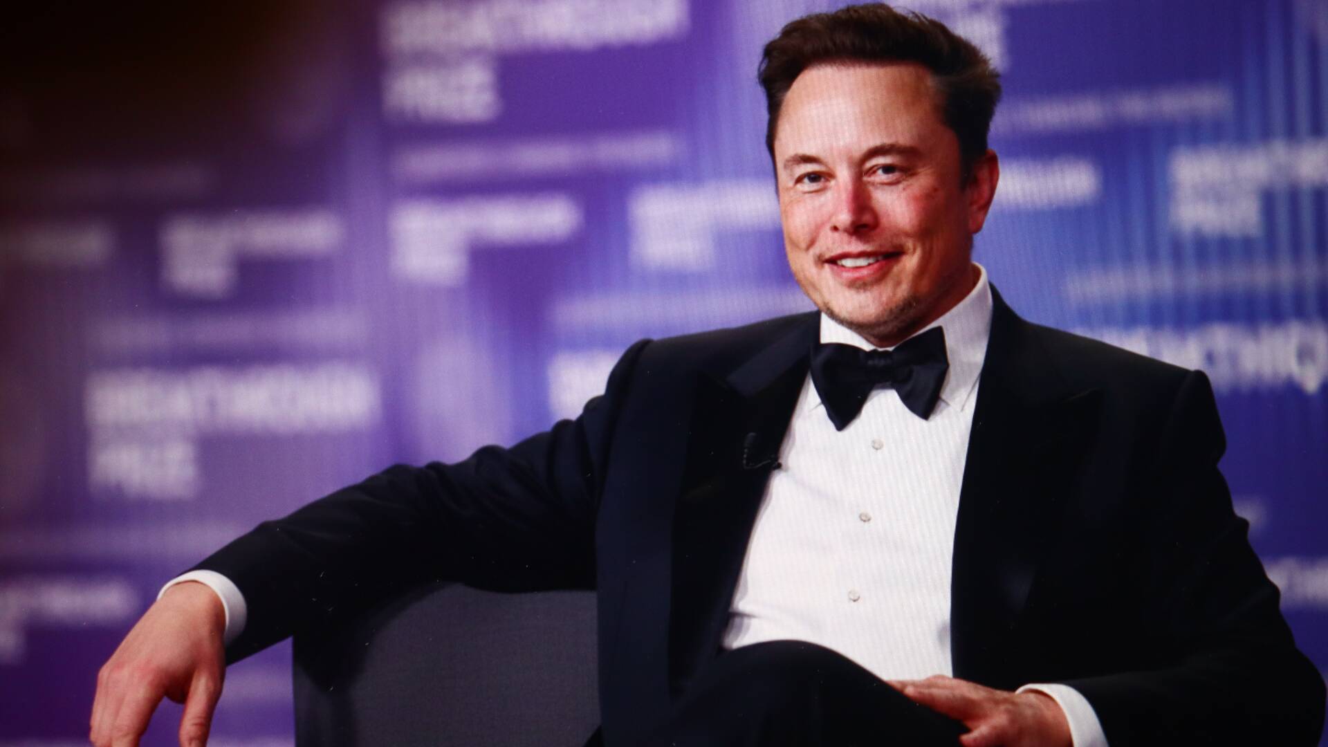 Elon Musk has strong words on new Apple-Google AI move - TheStreet