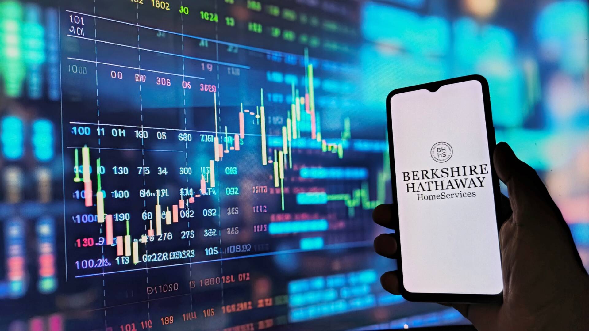 Buffett leaves, and Berkshire investors waste no time reacting - TheStreet